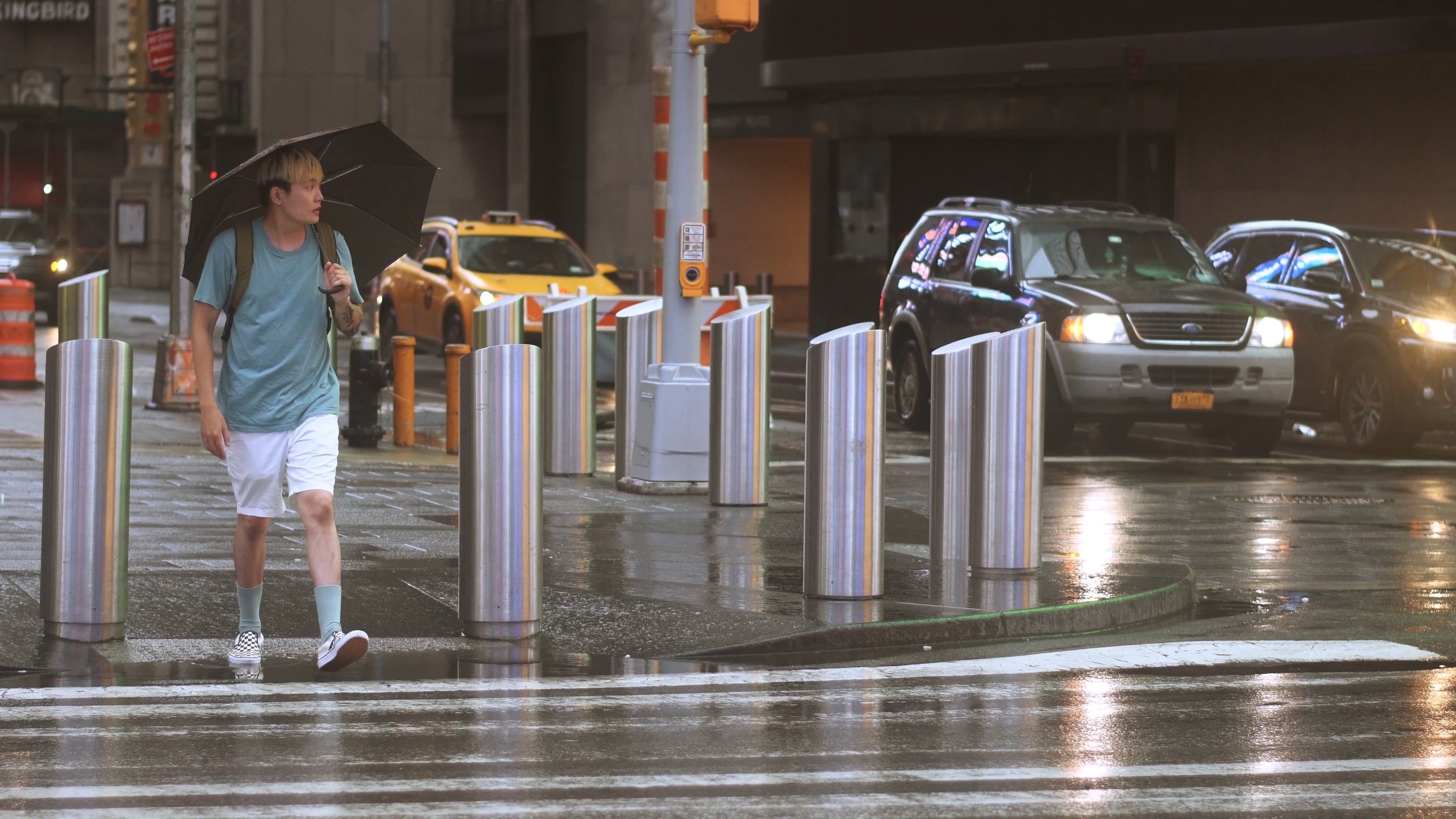 Man Crossing the Street Free Stock Video Footage, Royalty-Free 4K & HD ...