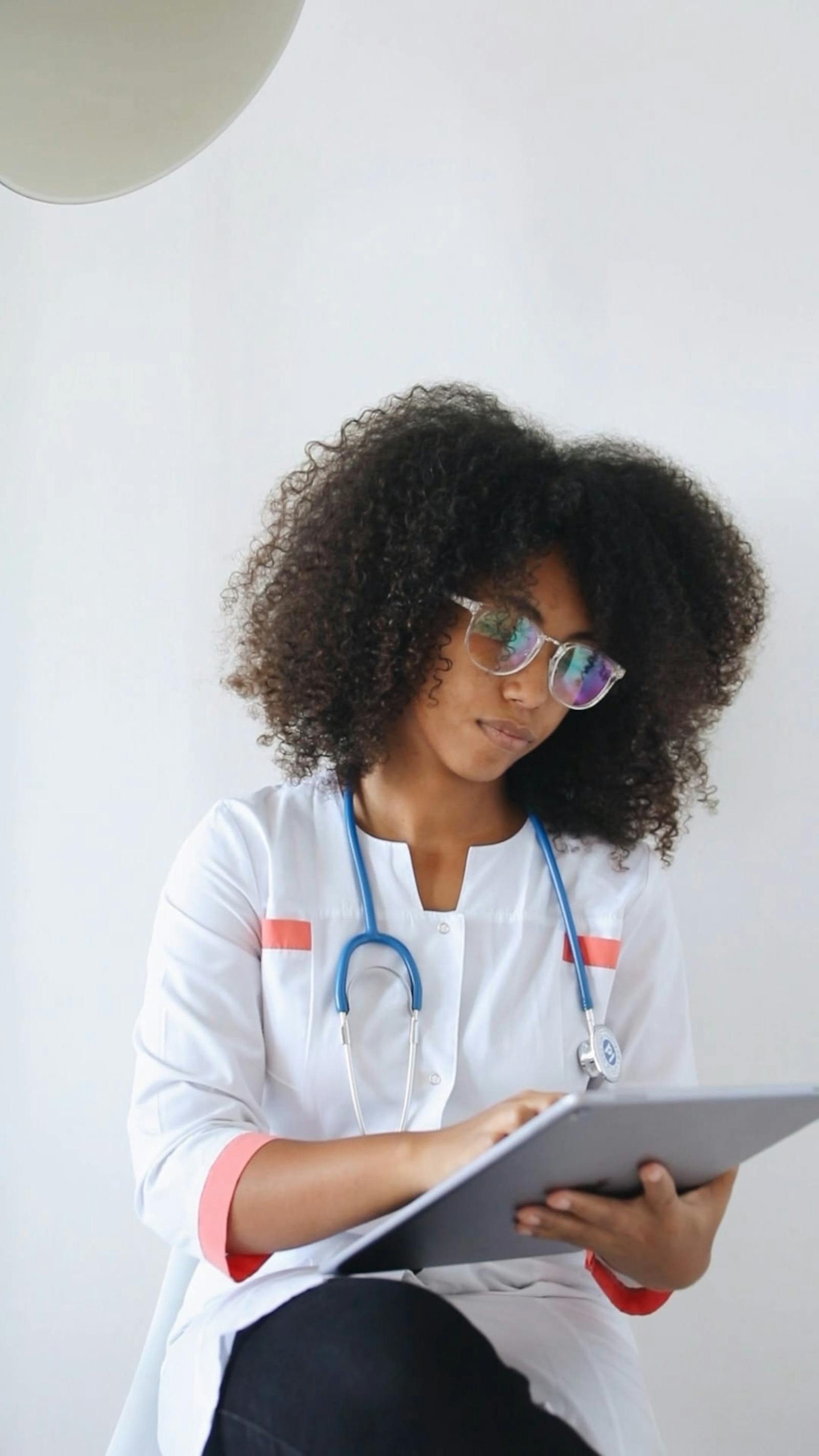 Female Doctor Videos, Download The BEST Free 4k Stock Video Footage ...