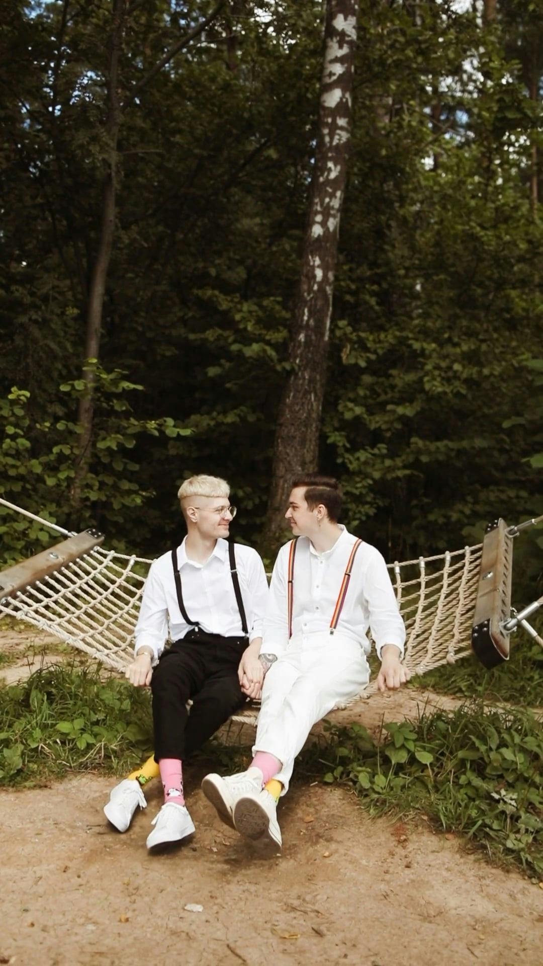 Couple Sitting on the Swing · Free Stock Video