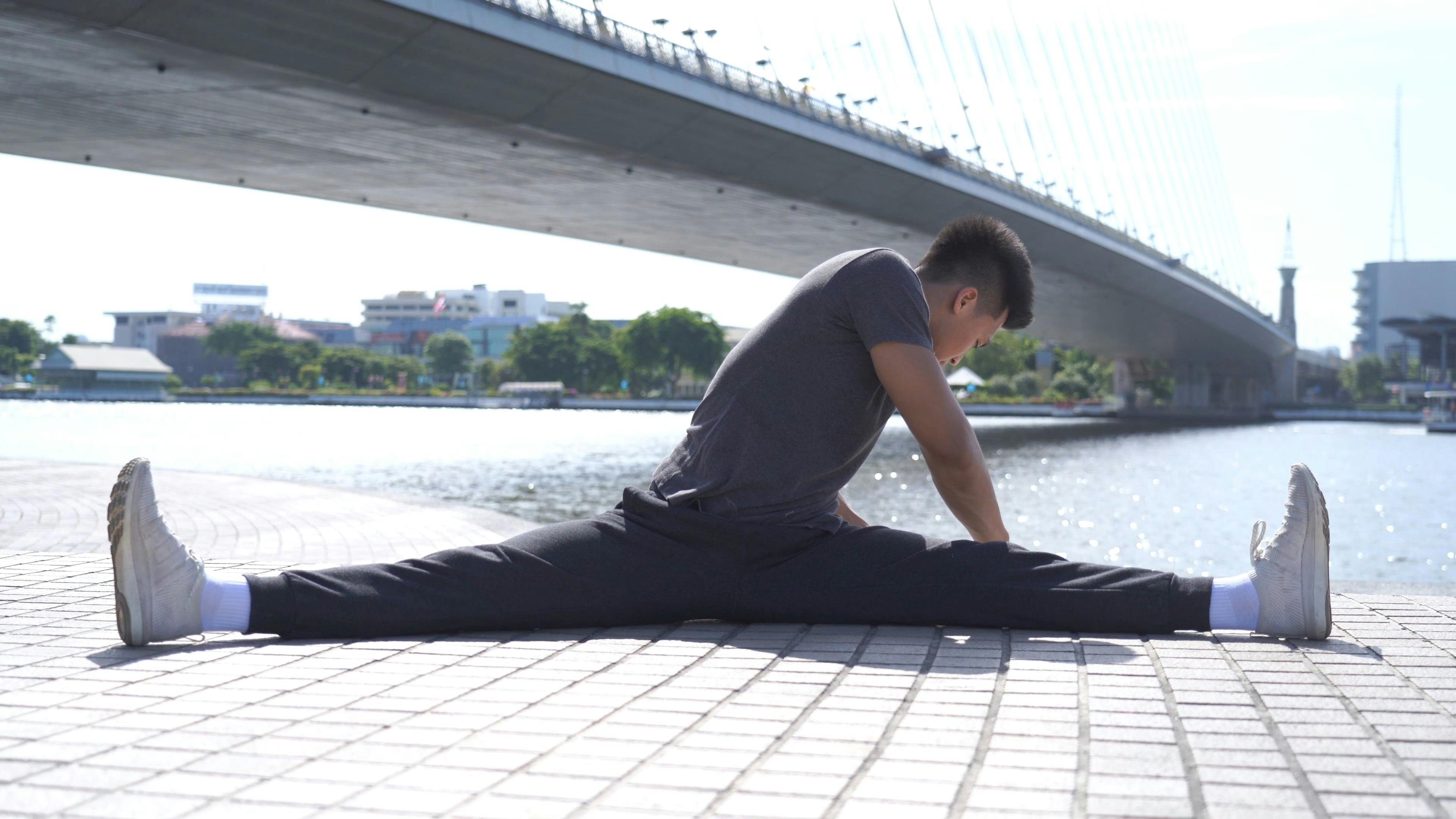 A Young Man Twisting His Body · Free Stock Video