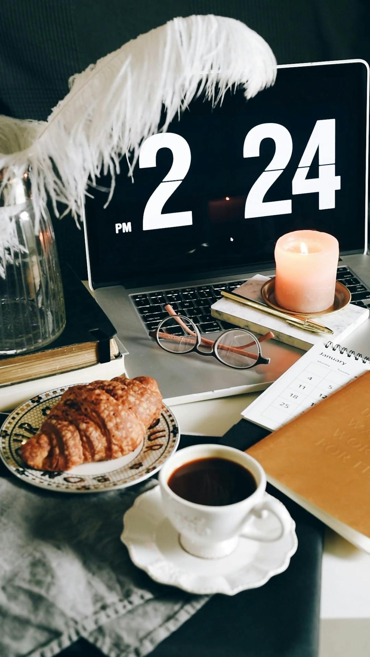 Calendar Flipping Videos, Download The BEST Free 4k Stock Video Footage ...