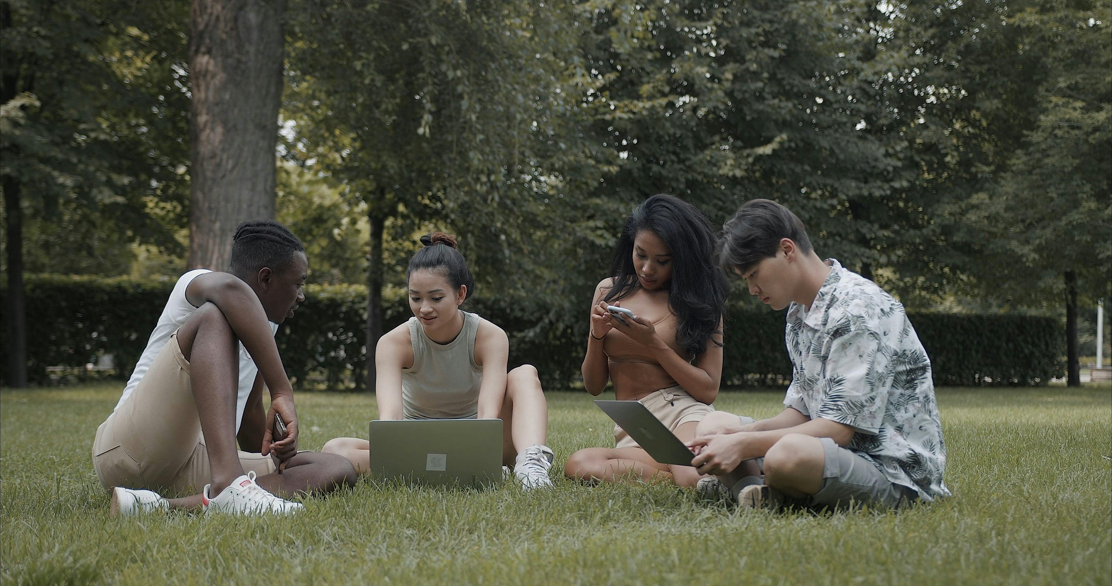 A Group of Friends in park · Free Stock Video