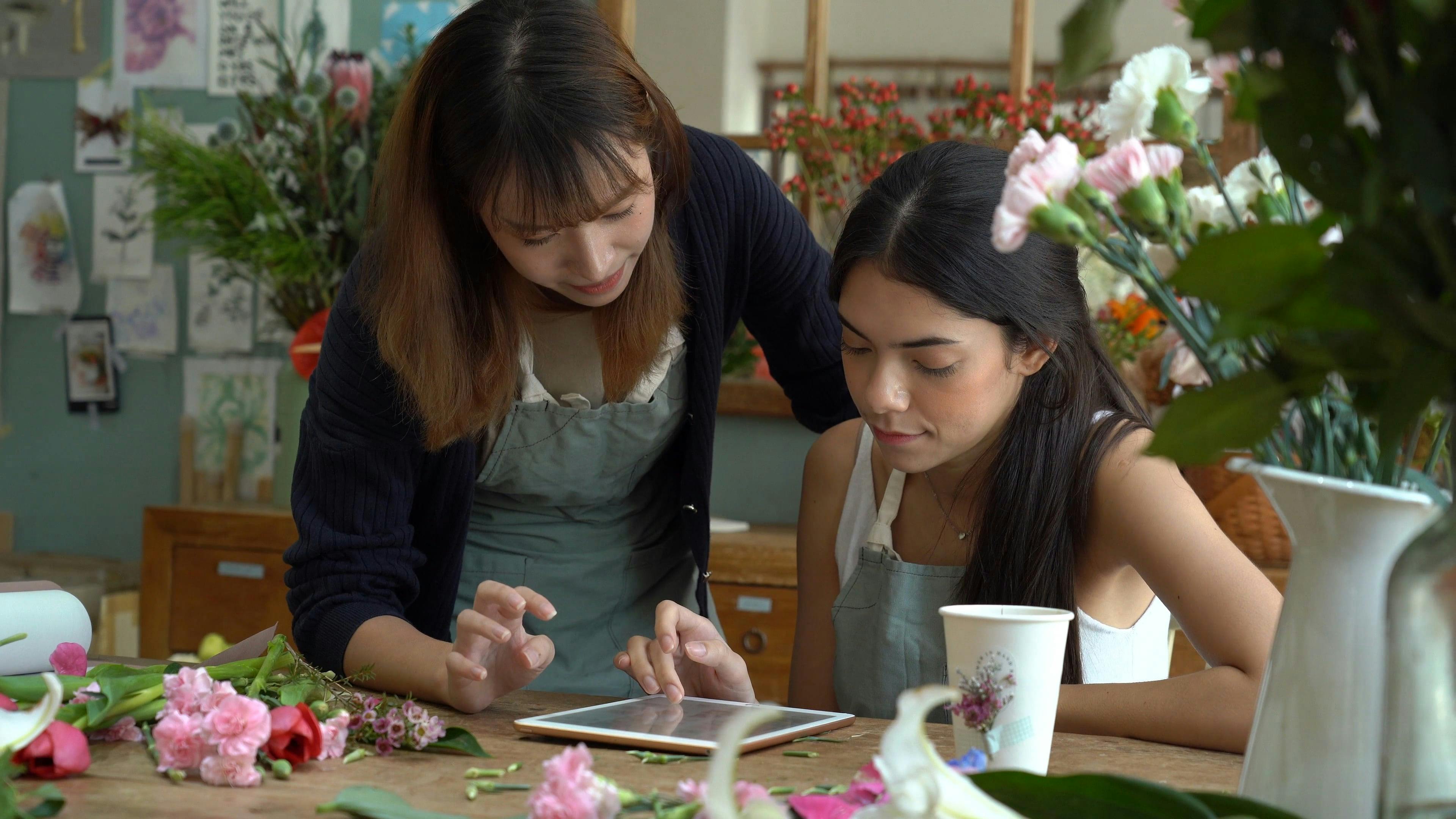 Storefront Or Tablet Videos, Download The BEST Free 4k Stock Video ...