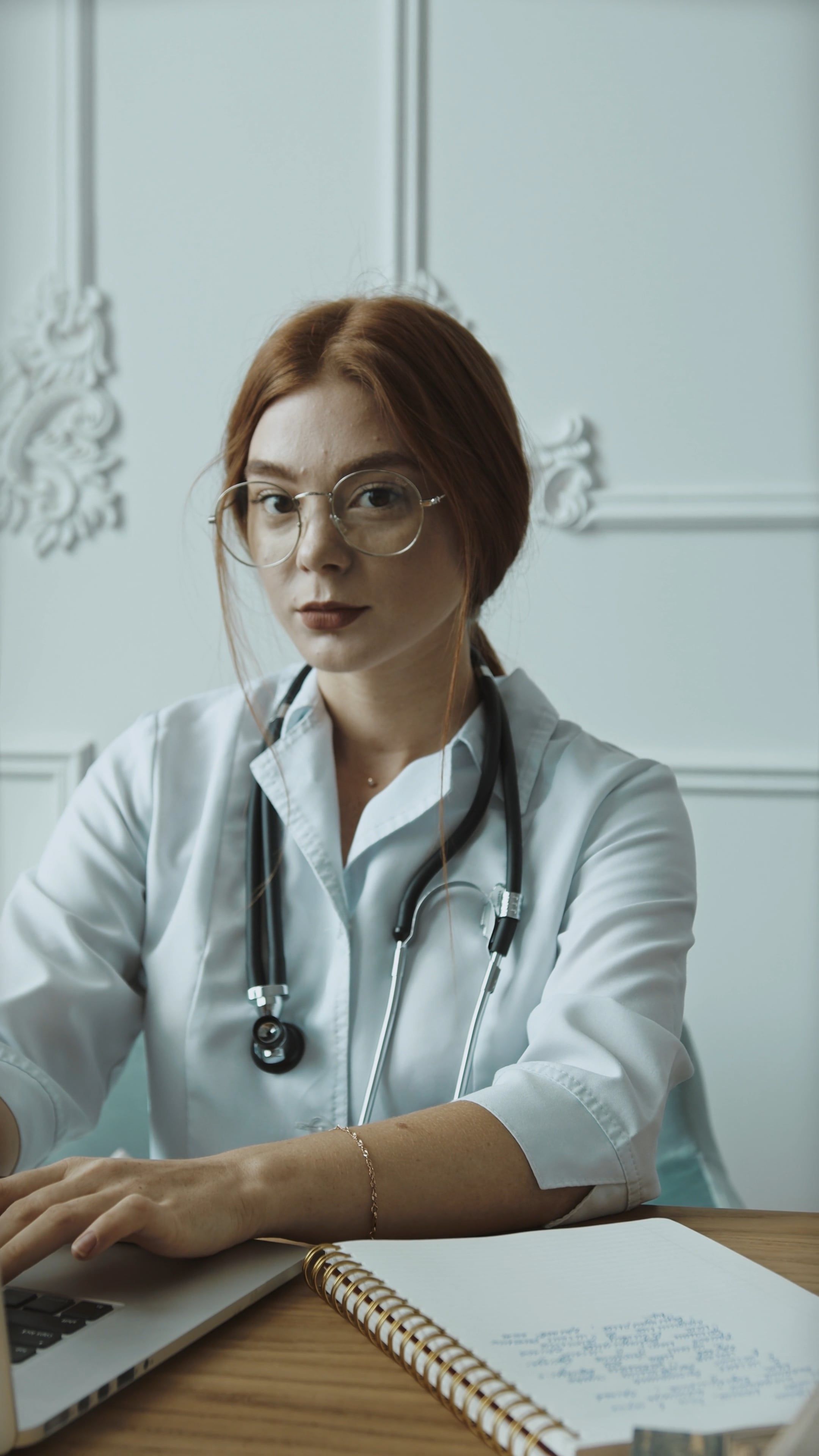 Female+Doctor+Animate+Characters Videos, Download The BEST Free 4k ...