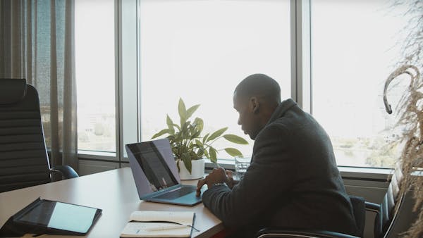 Office Background Videos, Download The BEST Free 4k Stock Video Footage ...