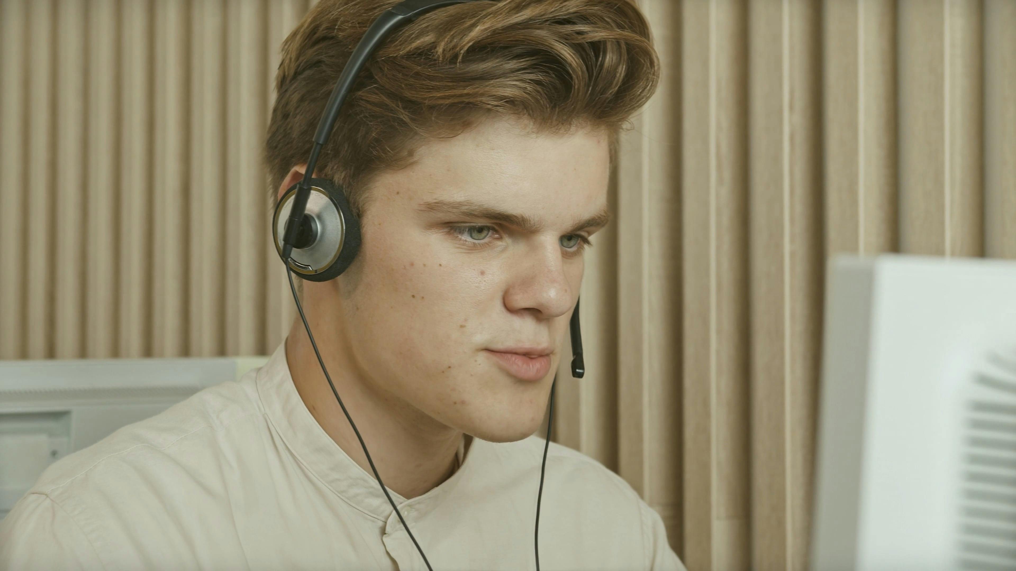 Calls Videos, Download The BEST Free 4k Stock Video Footage & Calls HD ...