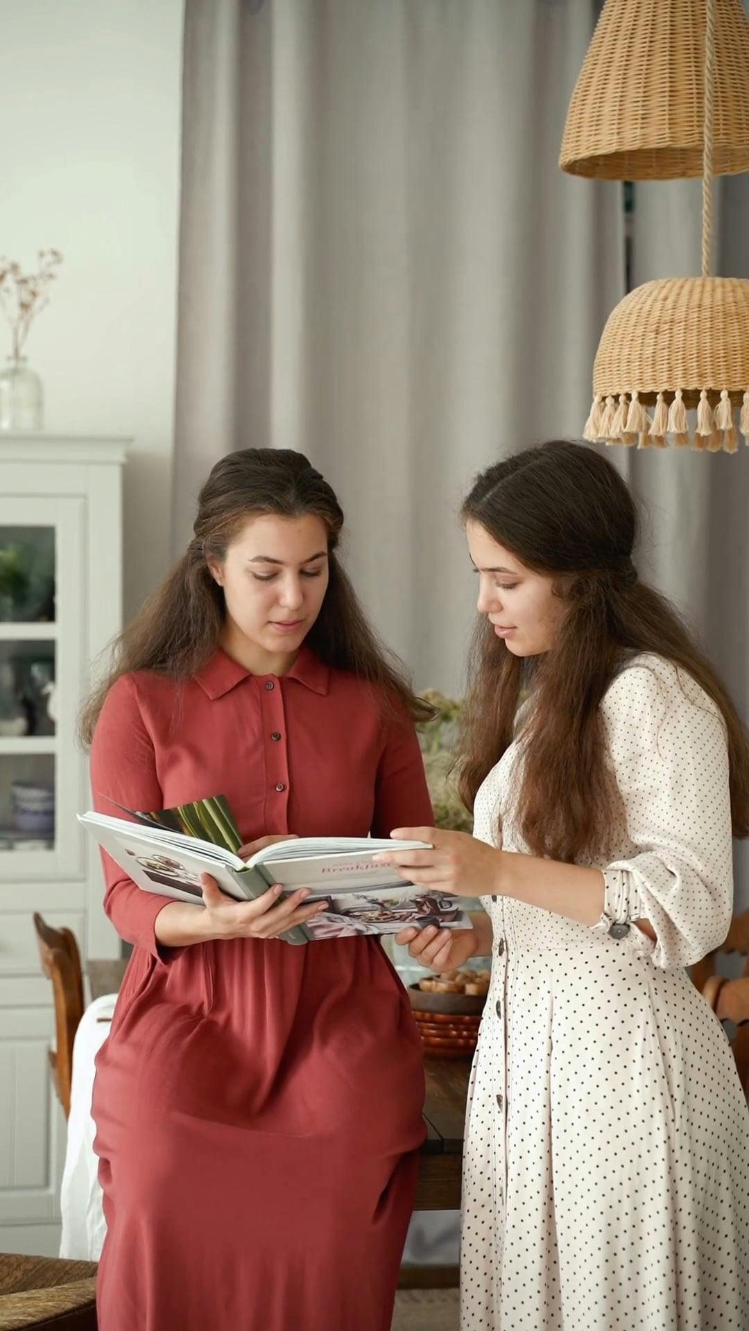 People Choose Videos, Download The BEST Free 4k Stock Video Footage ...