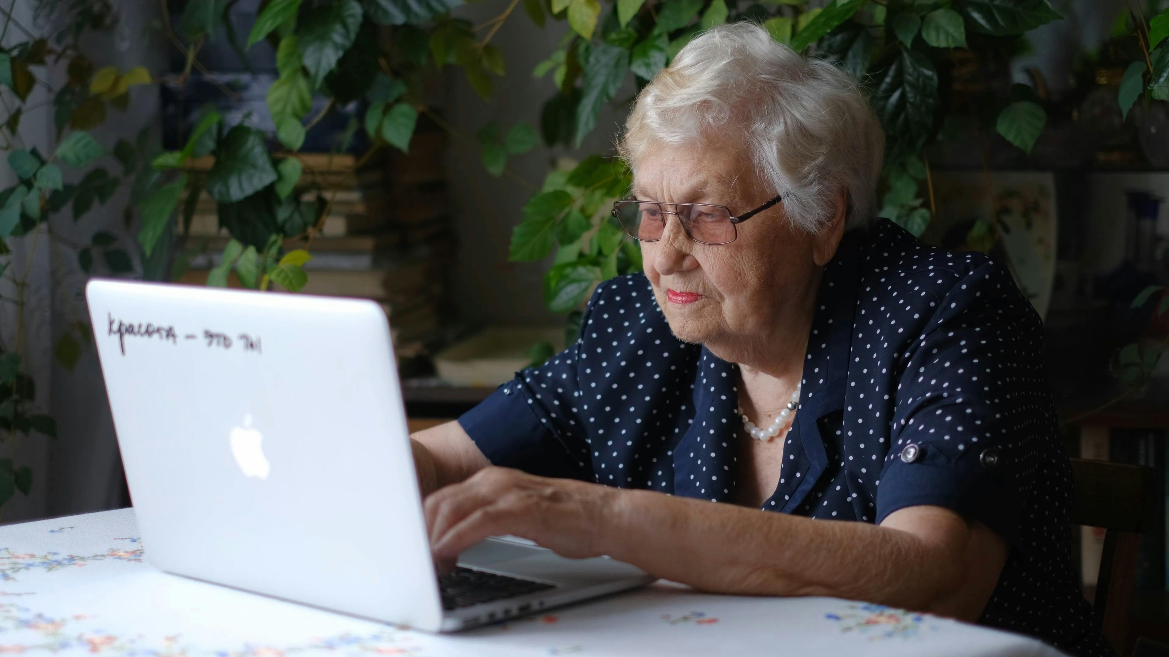 Elderly People Watching on a Laptop · Free Stock Video