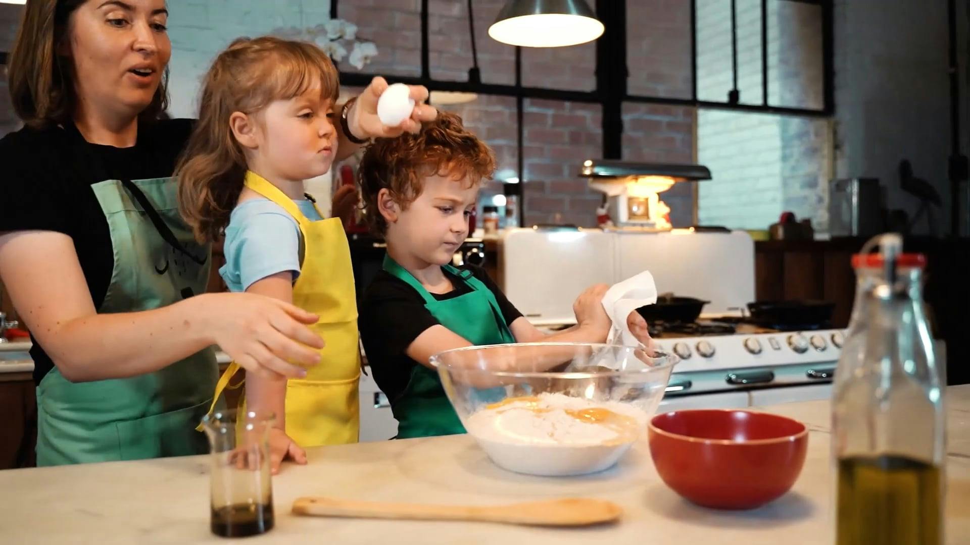 Child Breaking Videos, Download The BEST Free 4k Stock Video Footage ...