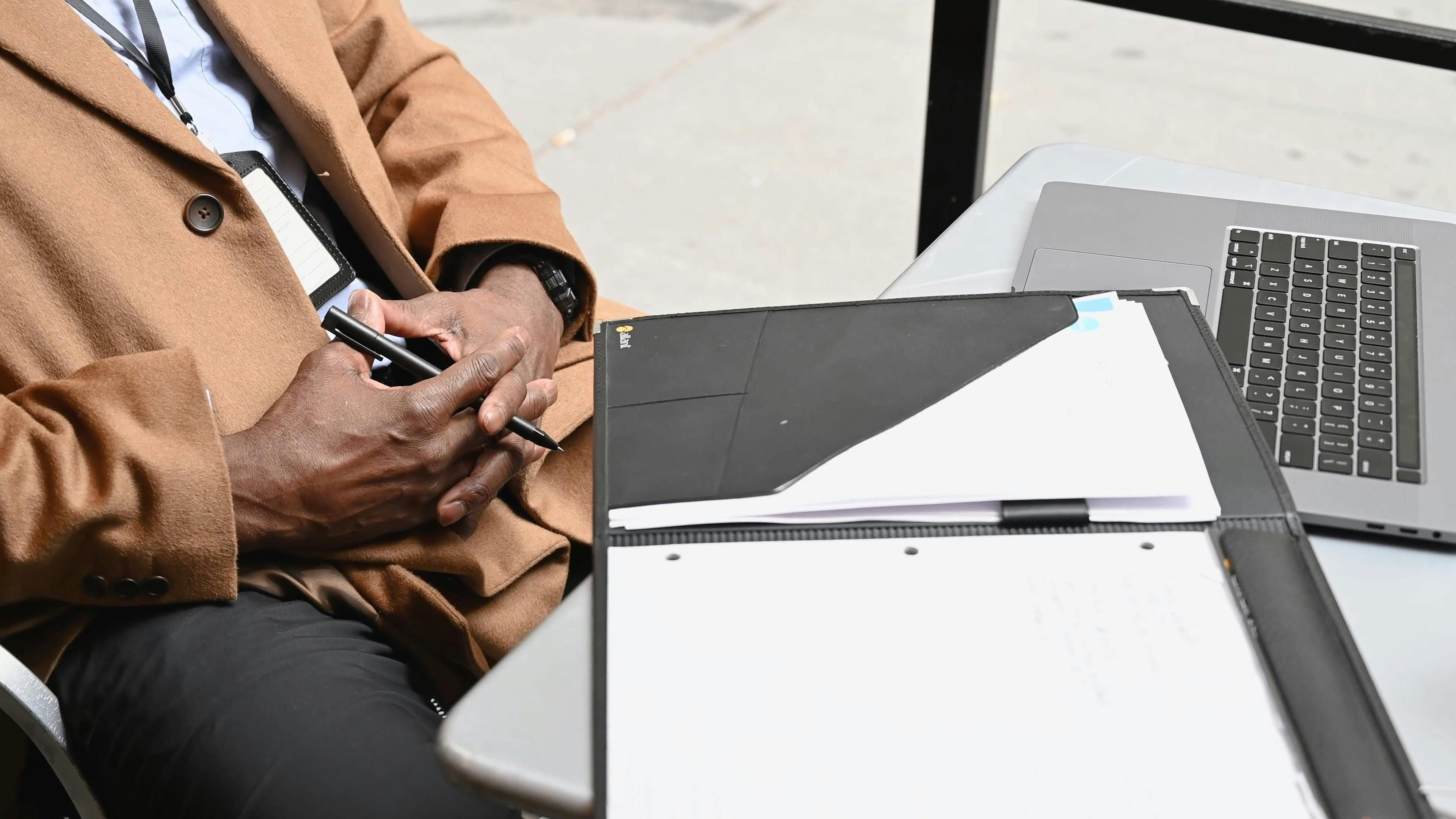 Man Looking at the Time · Free Stock Video