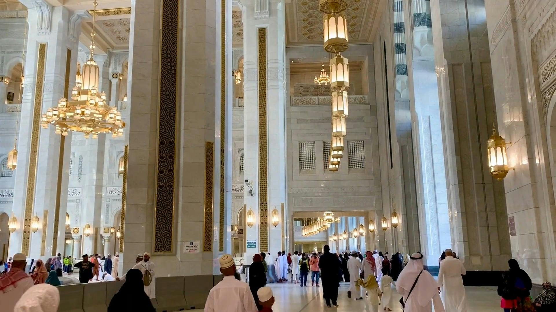 Panning Shot of the Interior of the Masjid al-Haram · Free Stock Video