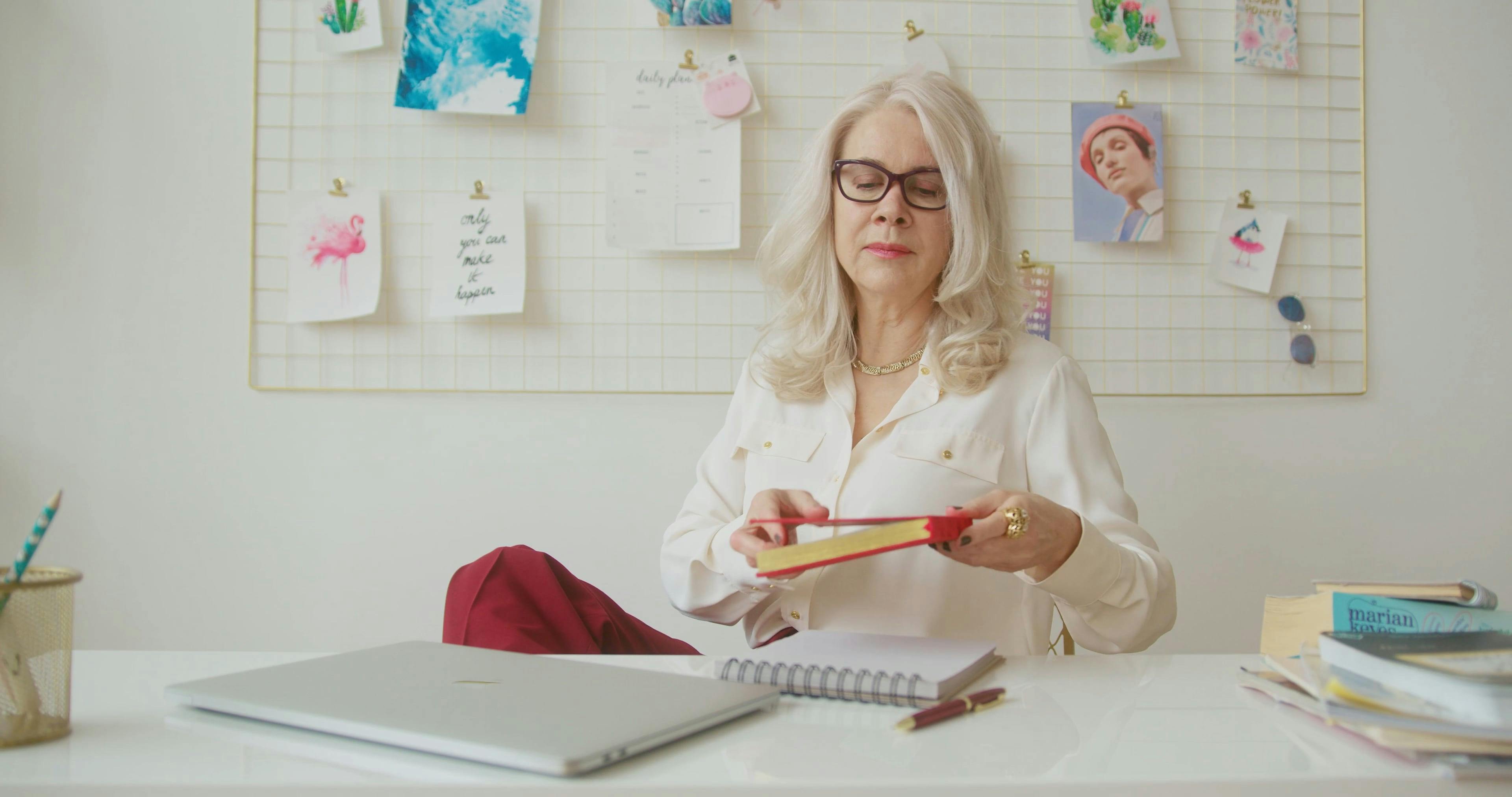 Individual Workplace Videos, Download The BEST Free 4k Stock Video ...