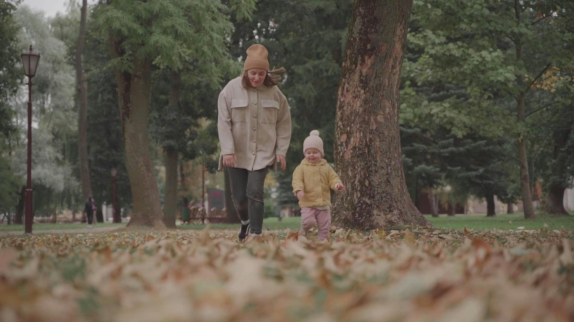 Baby Falling And Walking Videos, Download The BEST Free 4k Stock Video ...