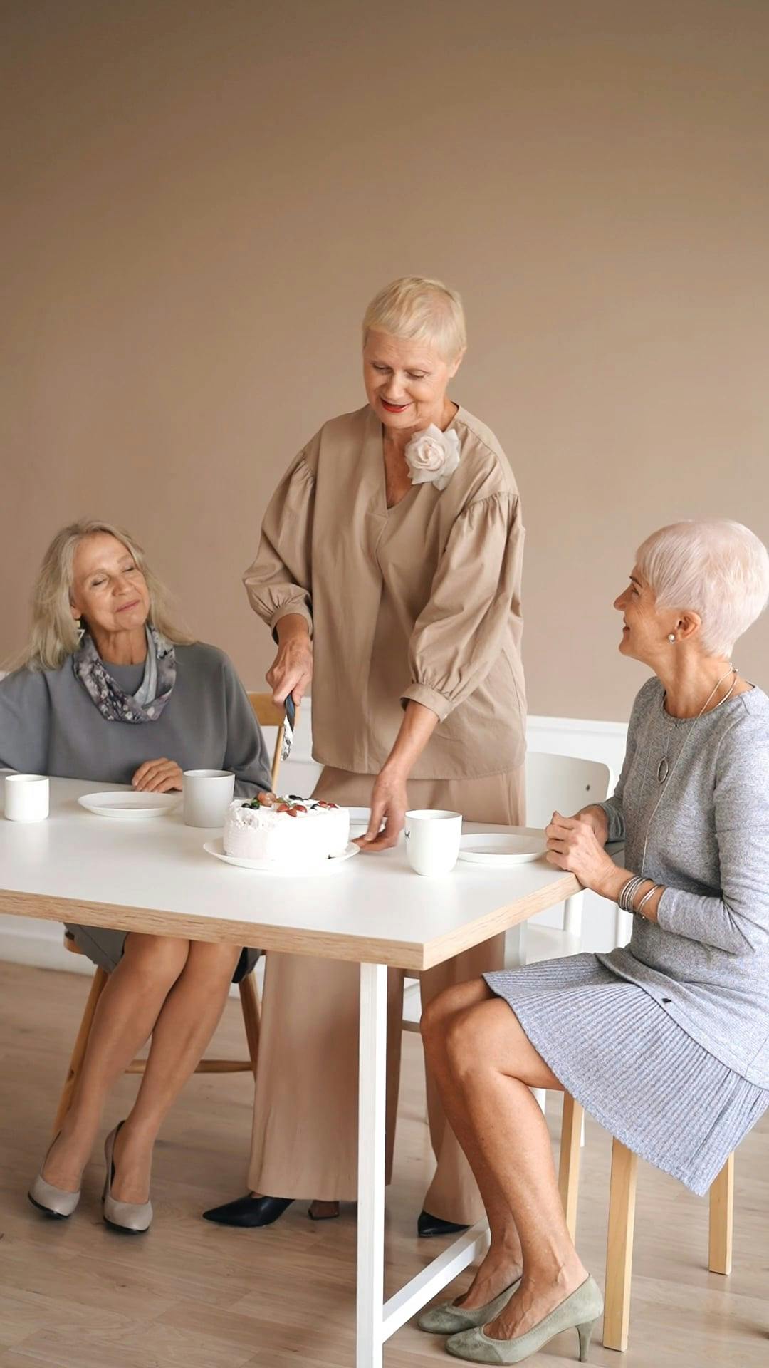 Hosting Party Videos, Download The BEST Free 4k Stock Video Footage ...