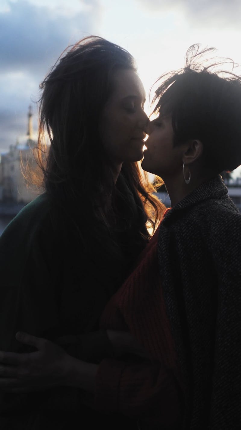 25.051+ Besten Paar küssen Kostenlose Videos · Lizenzfreie Videos ...