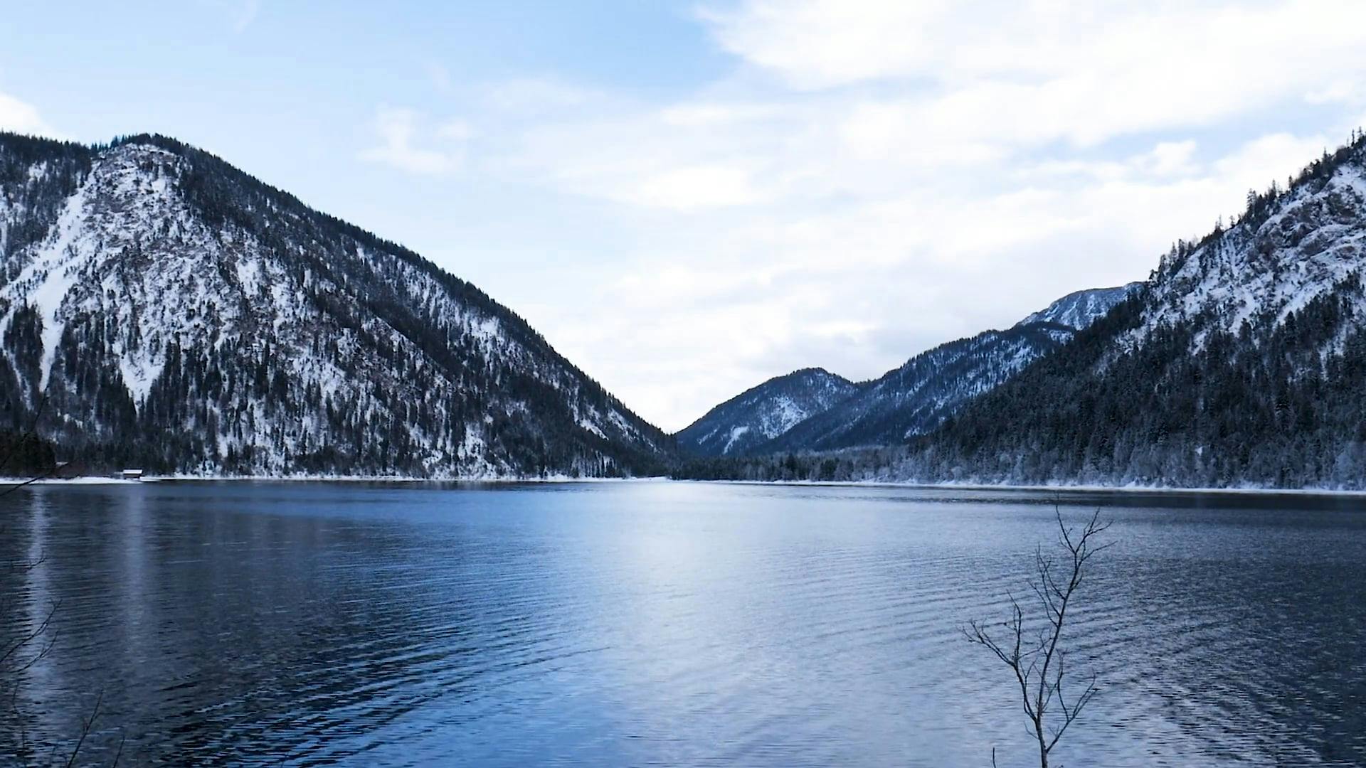 Alpine Lake During Winter · Free Stock Video