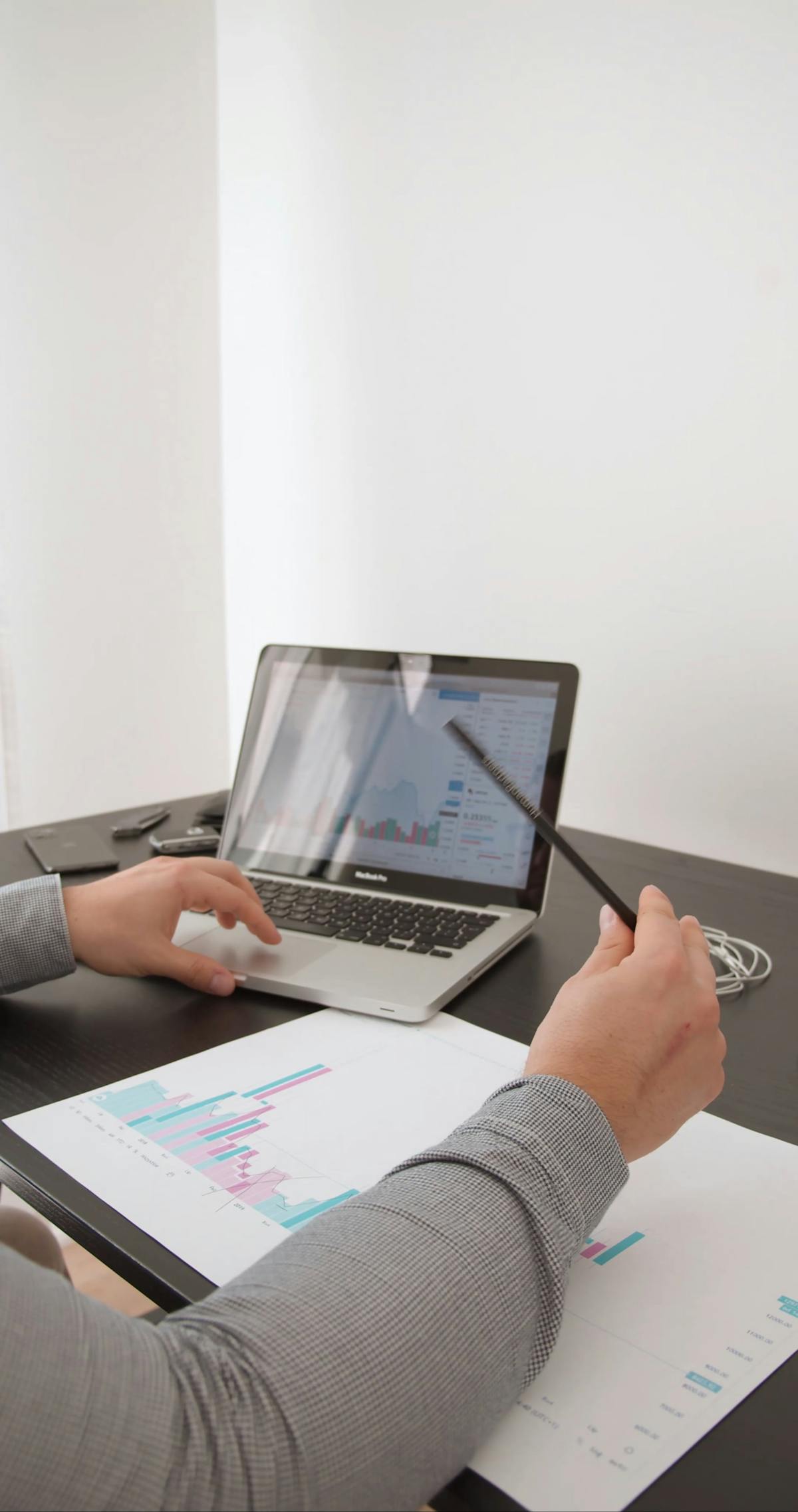 Faceless Marketing Videos, Download The BEST Free 4k Stock Video ...