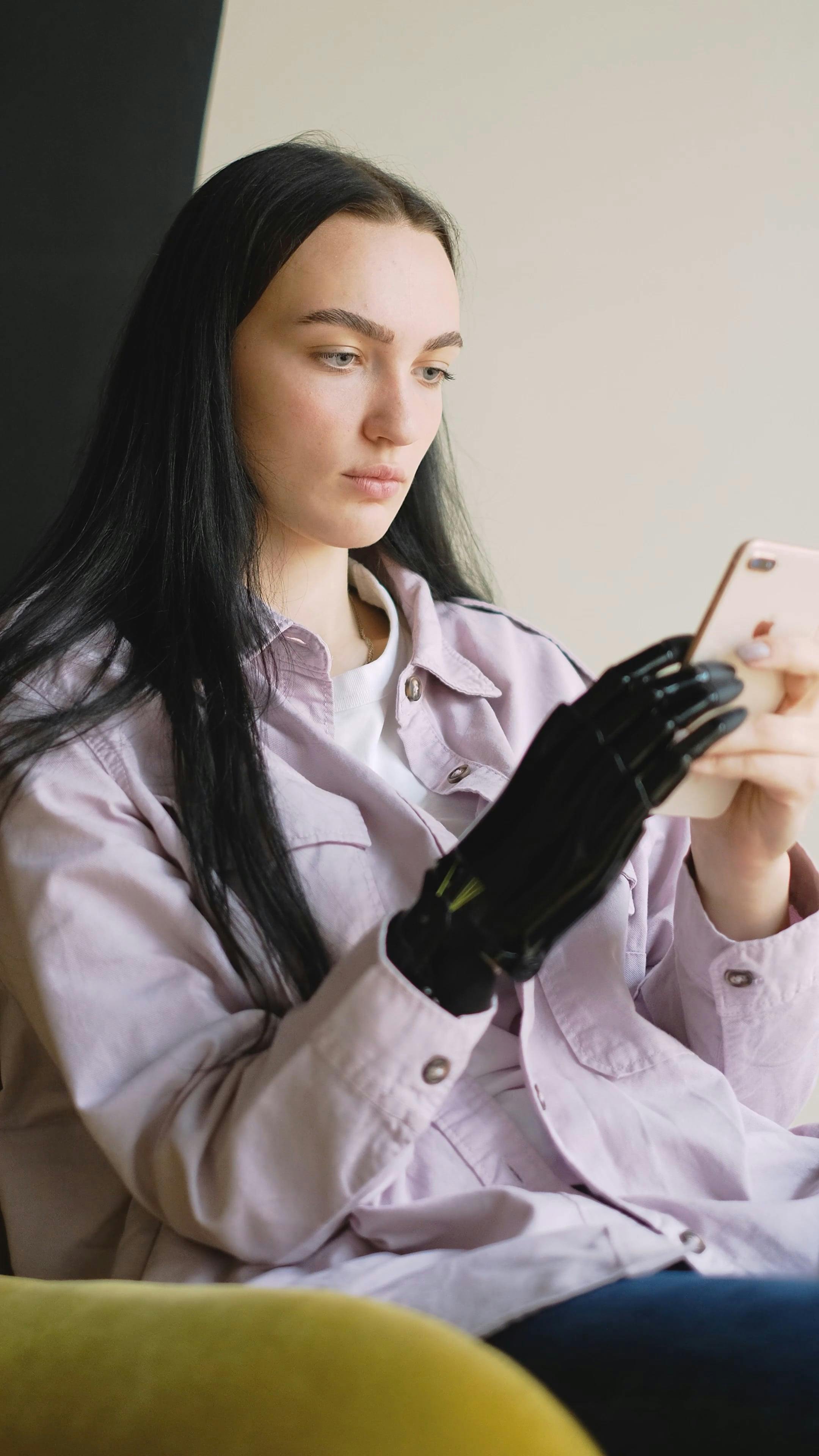 Woman Texting Videos, Download The BEST Free 4k Stock Video Footage ...