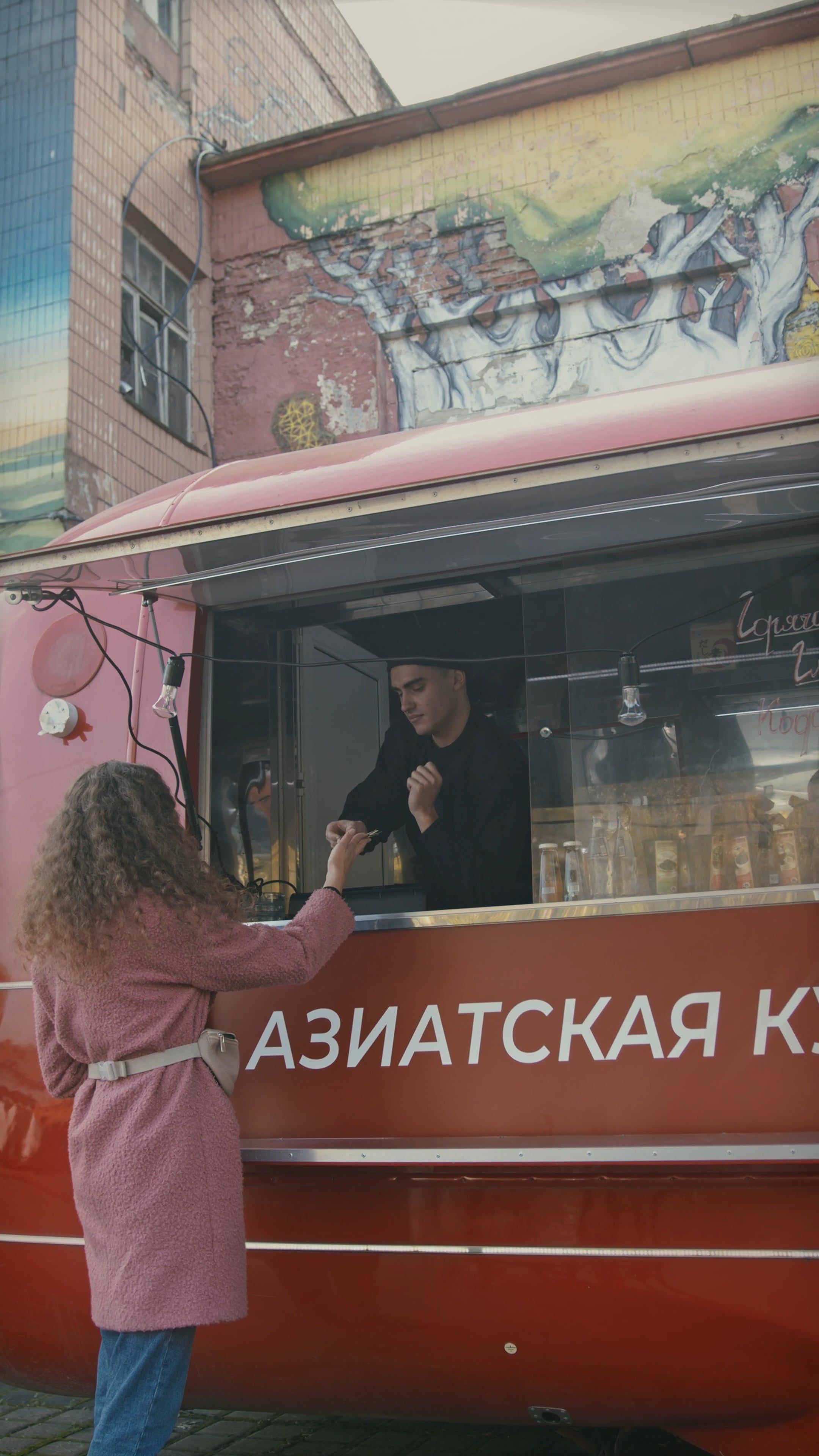 People Ordering Food at the Food Truck · Free Stock Video