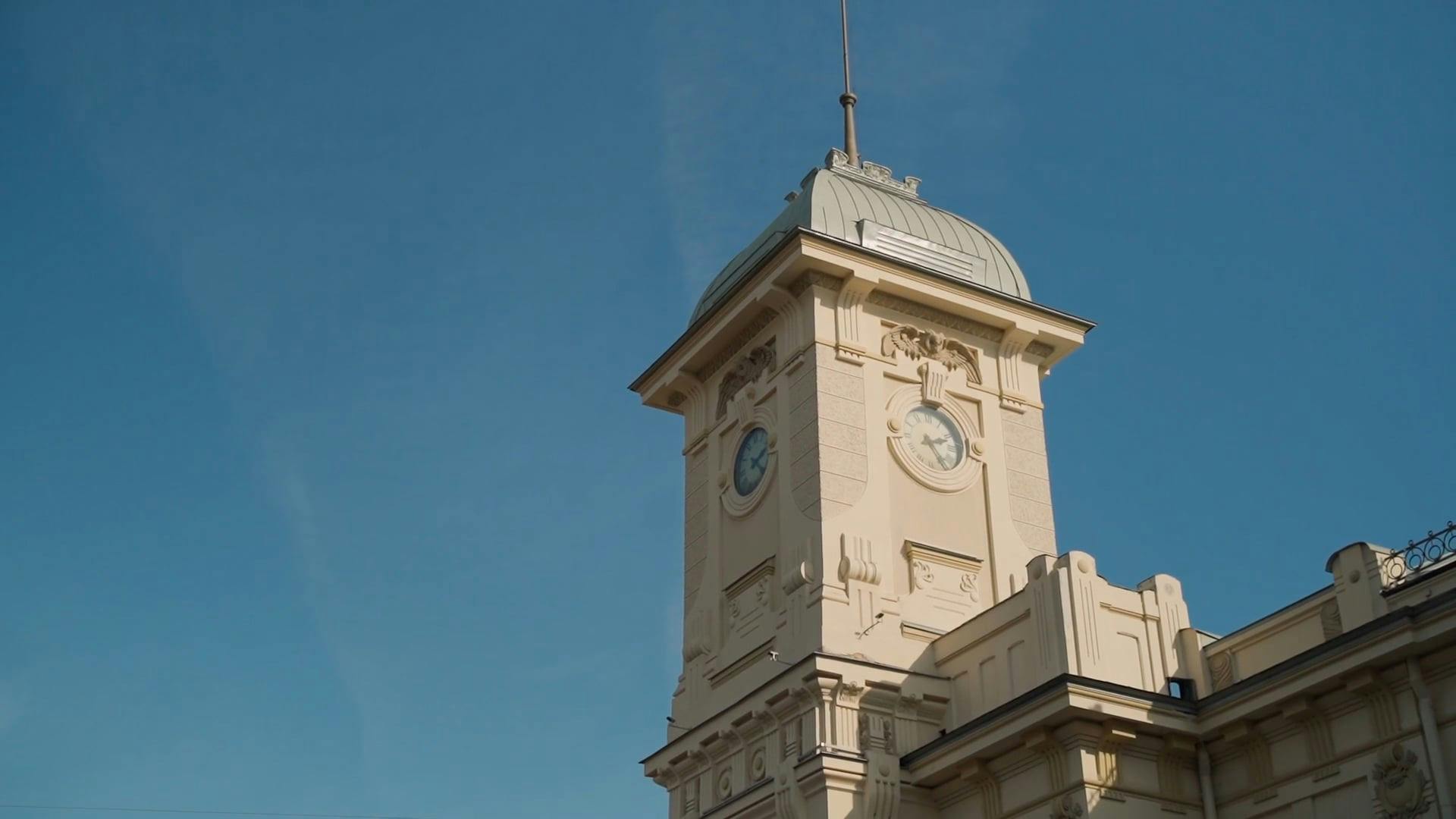 Clock Tower in a Sunny Day · Free Stock Video