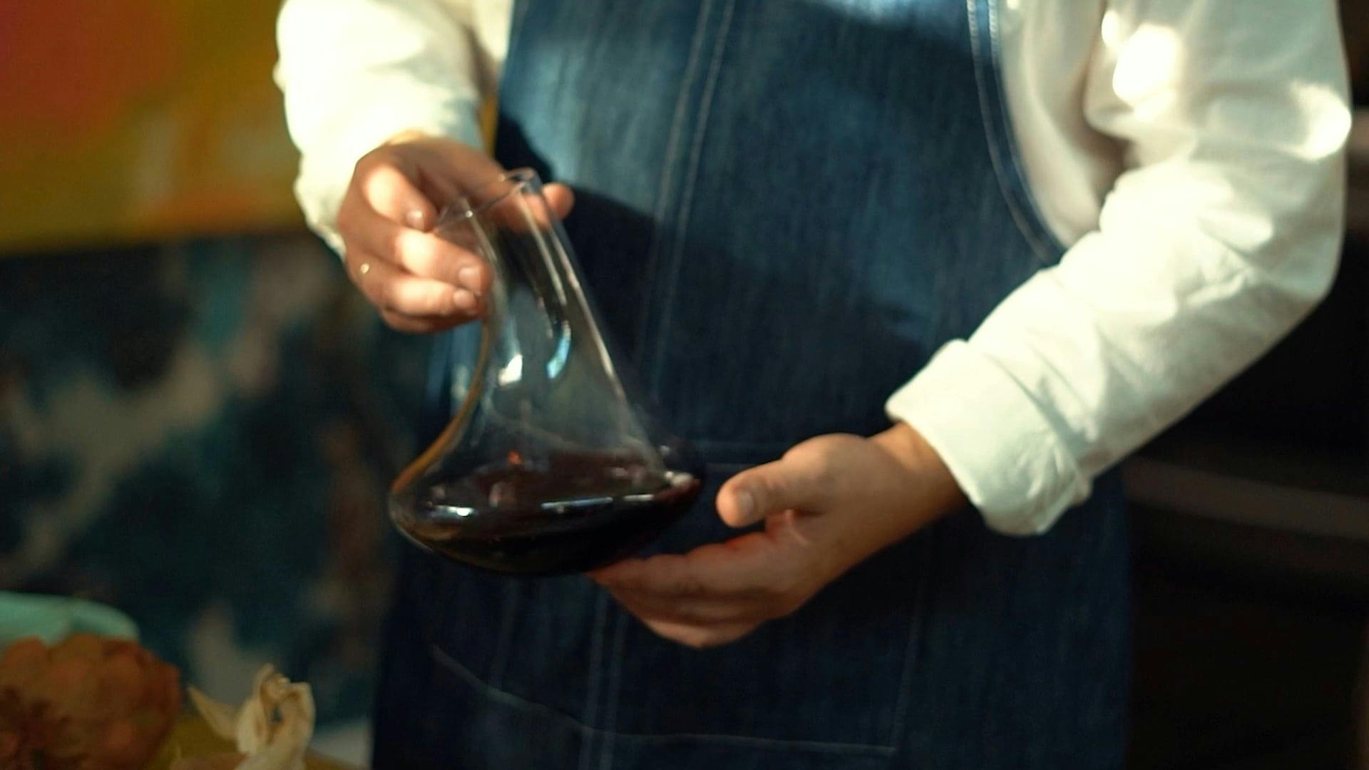 Wine Decanter Videos, Download The BEST Free 4k Stock Video Footage ...