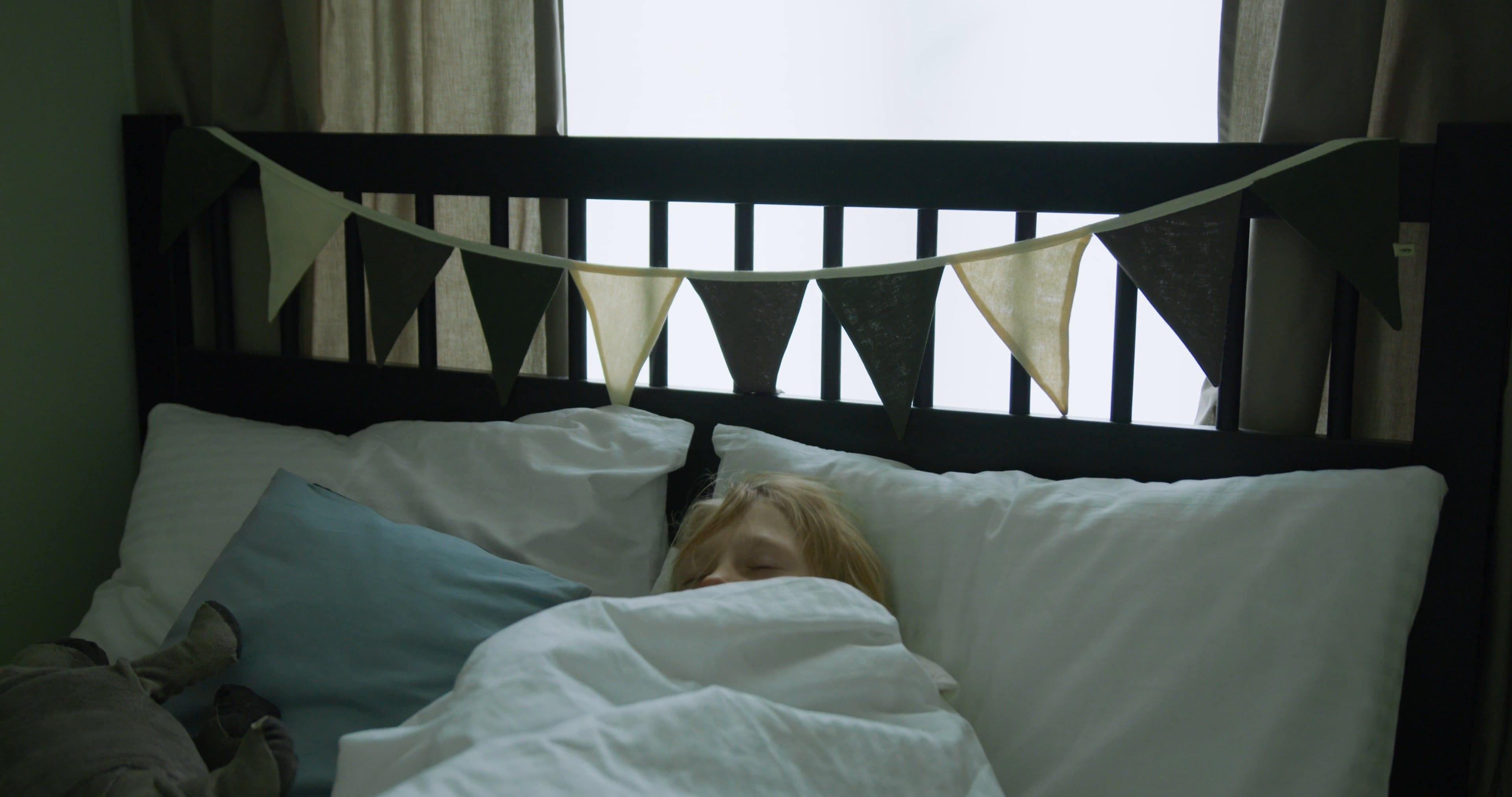 10,000+ Best Getting Out Of Bed Videos · 100% Free Download · Pexels ...