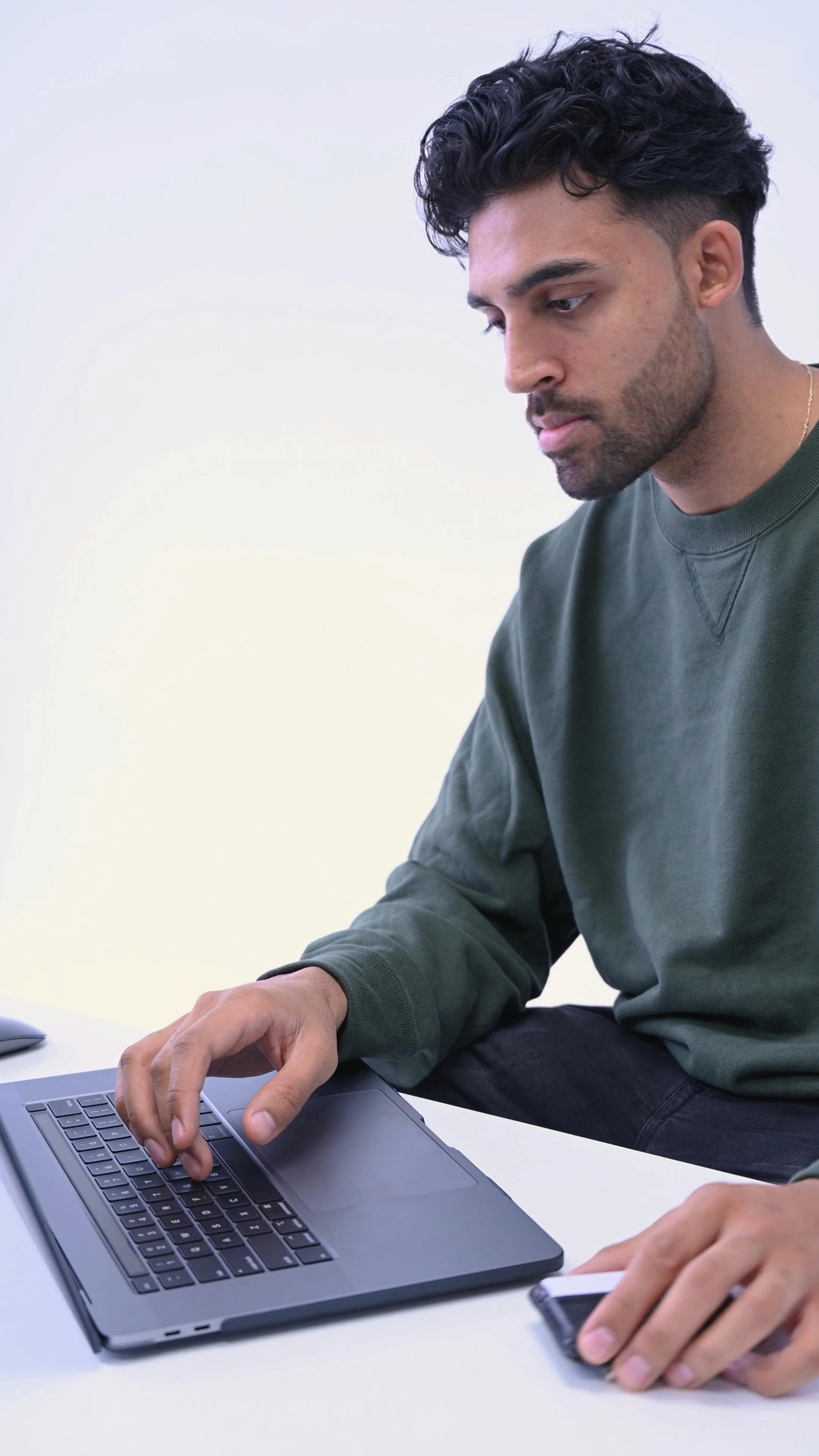 Footage Of A Person Getting Money · Free Stock Video