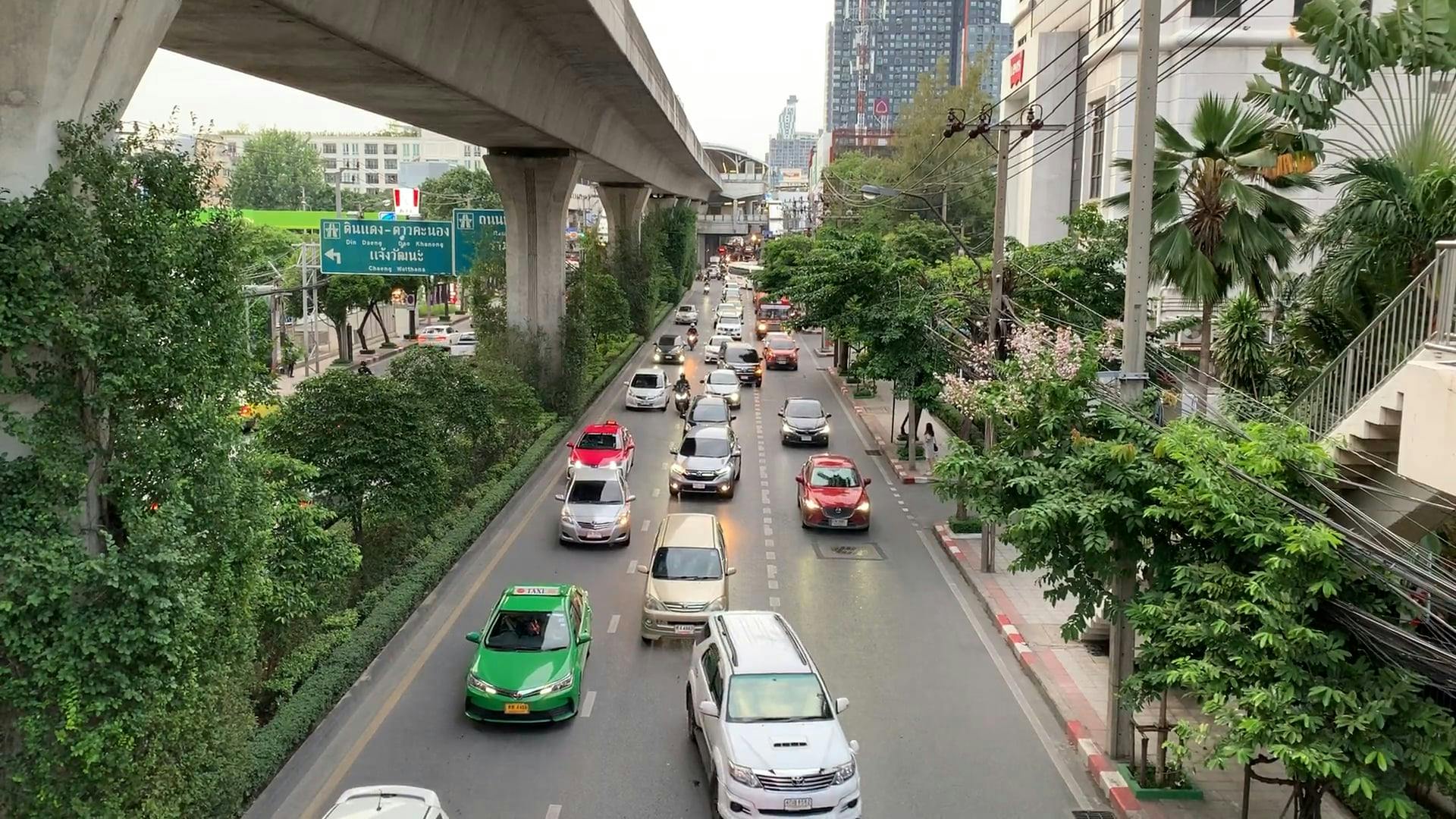 Heavy Traffic In An Urban City Free Stock Video Footage, Royalty-Free ...