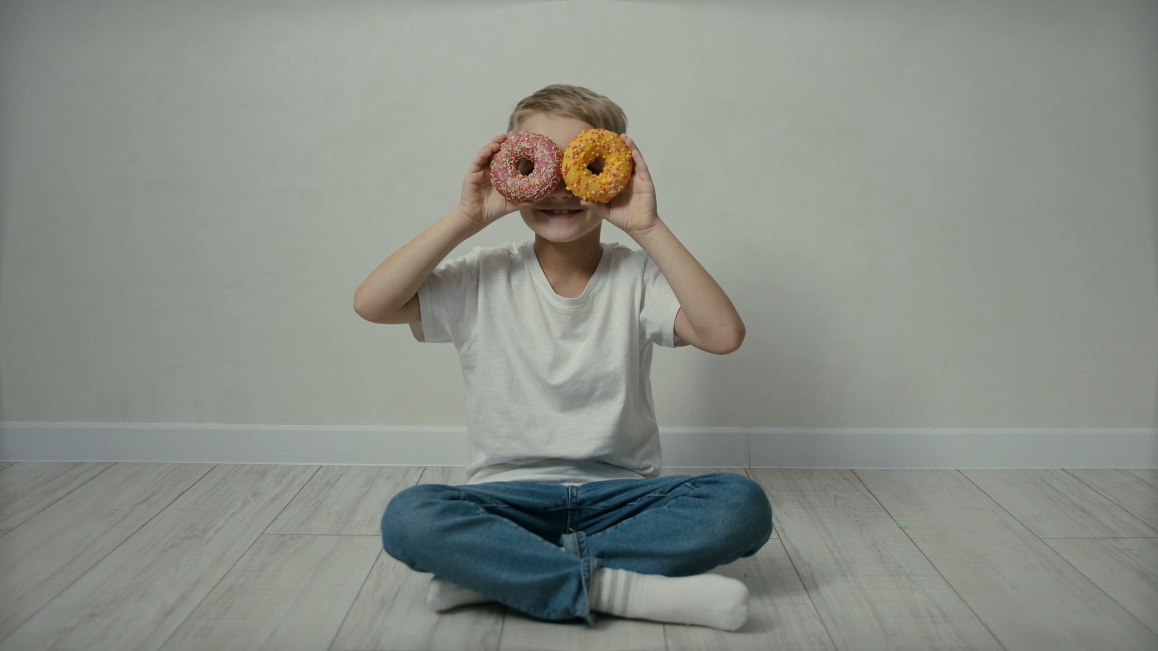 Boy Model Florian Poddelka Foto Cute Little Boy With Inflatable Ring ...