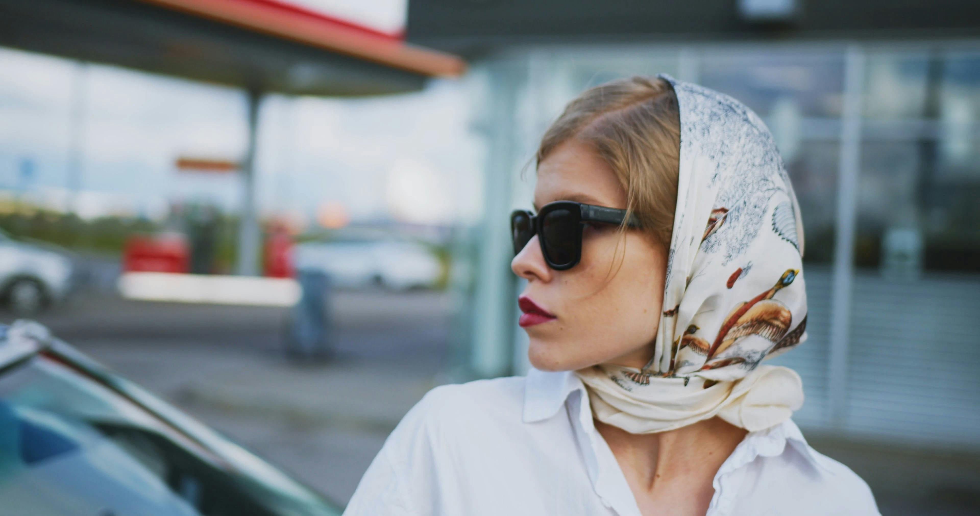 Solo Female Videos, Download The BEST Free 4k Stock Video Footage ...