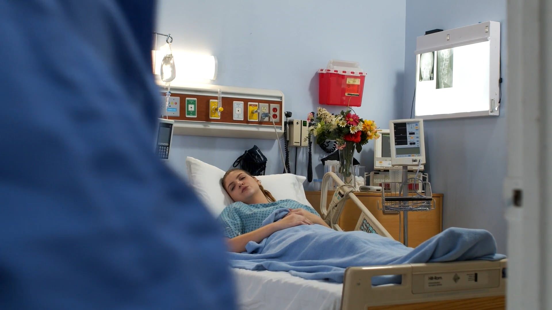Nurse Checking the Patient · Free Stock Video
