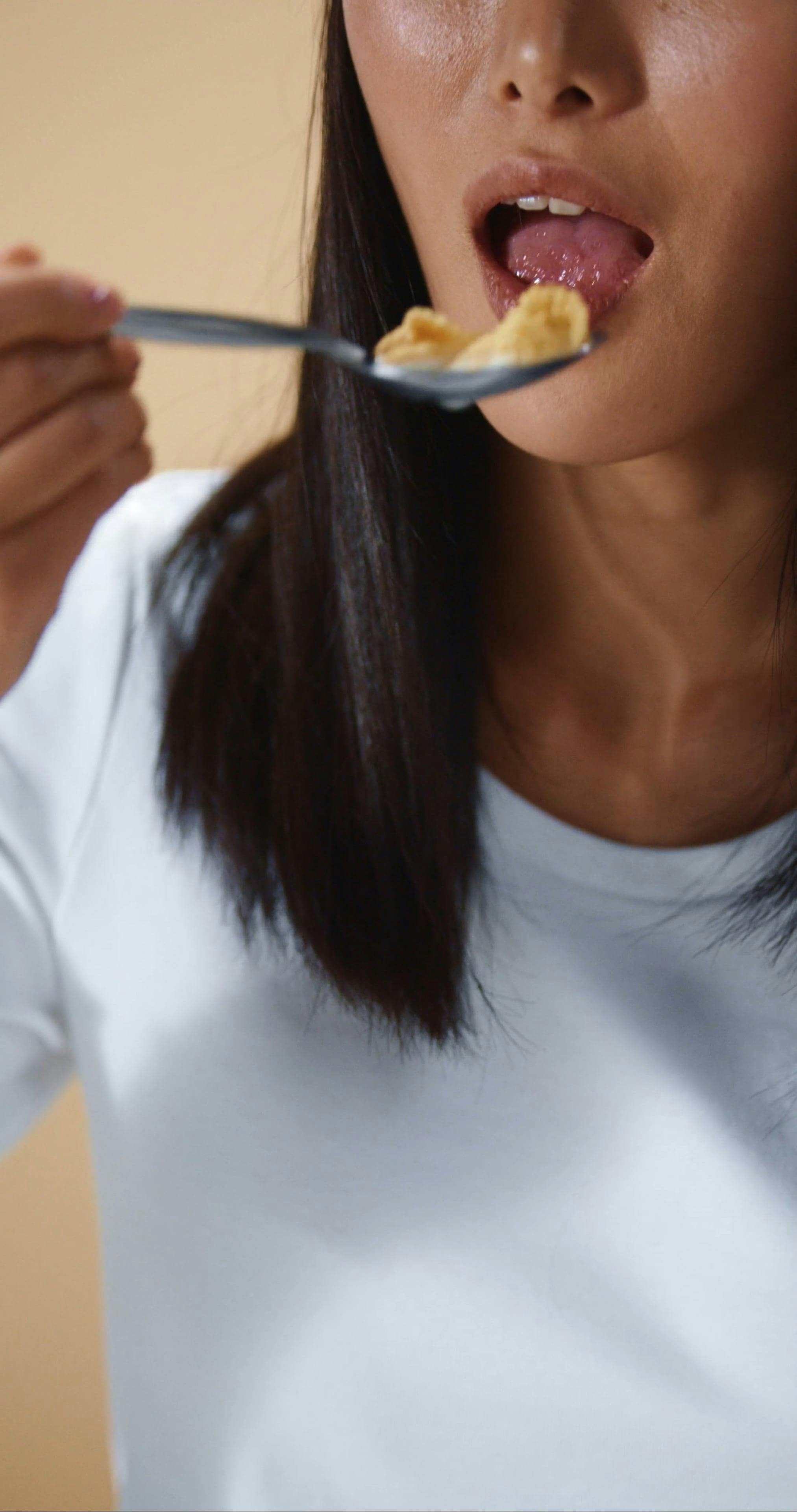 Free stock video of anonymouse, asmr, cornflakes