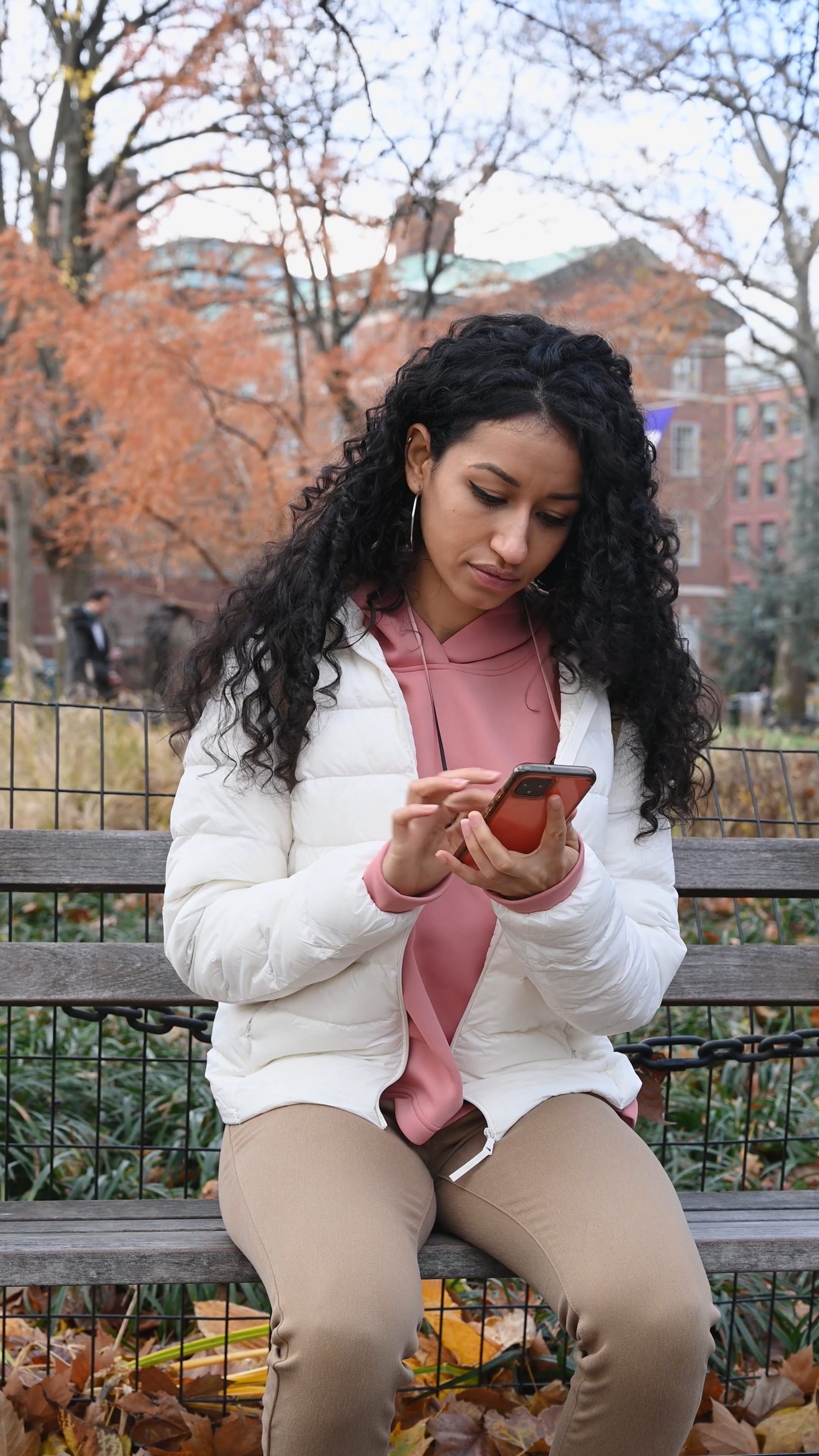 Girl Scrolling Phone Videos, Download The BEST Free 4k Stock Video ...