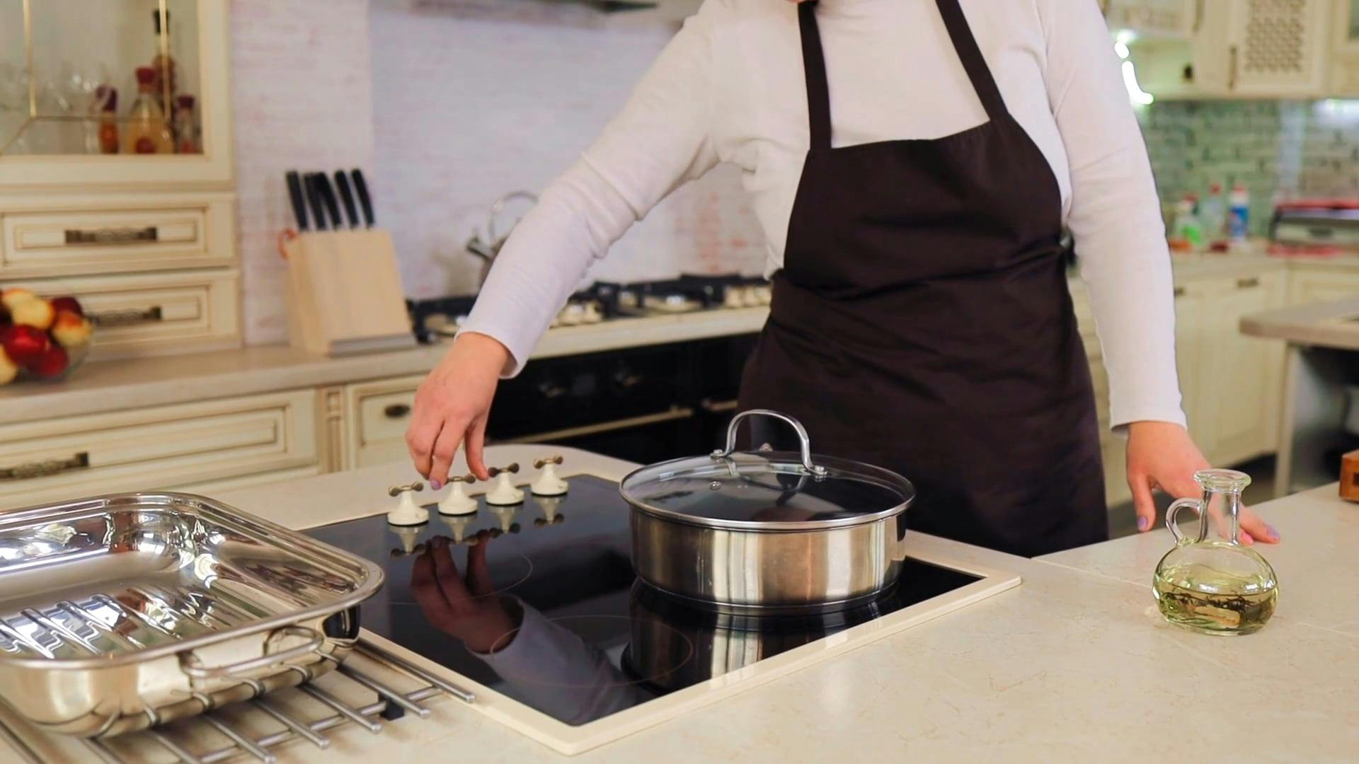 Chef Adding Oil · Free Stock Video