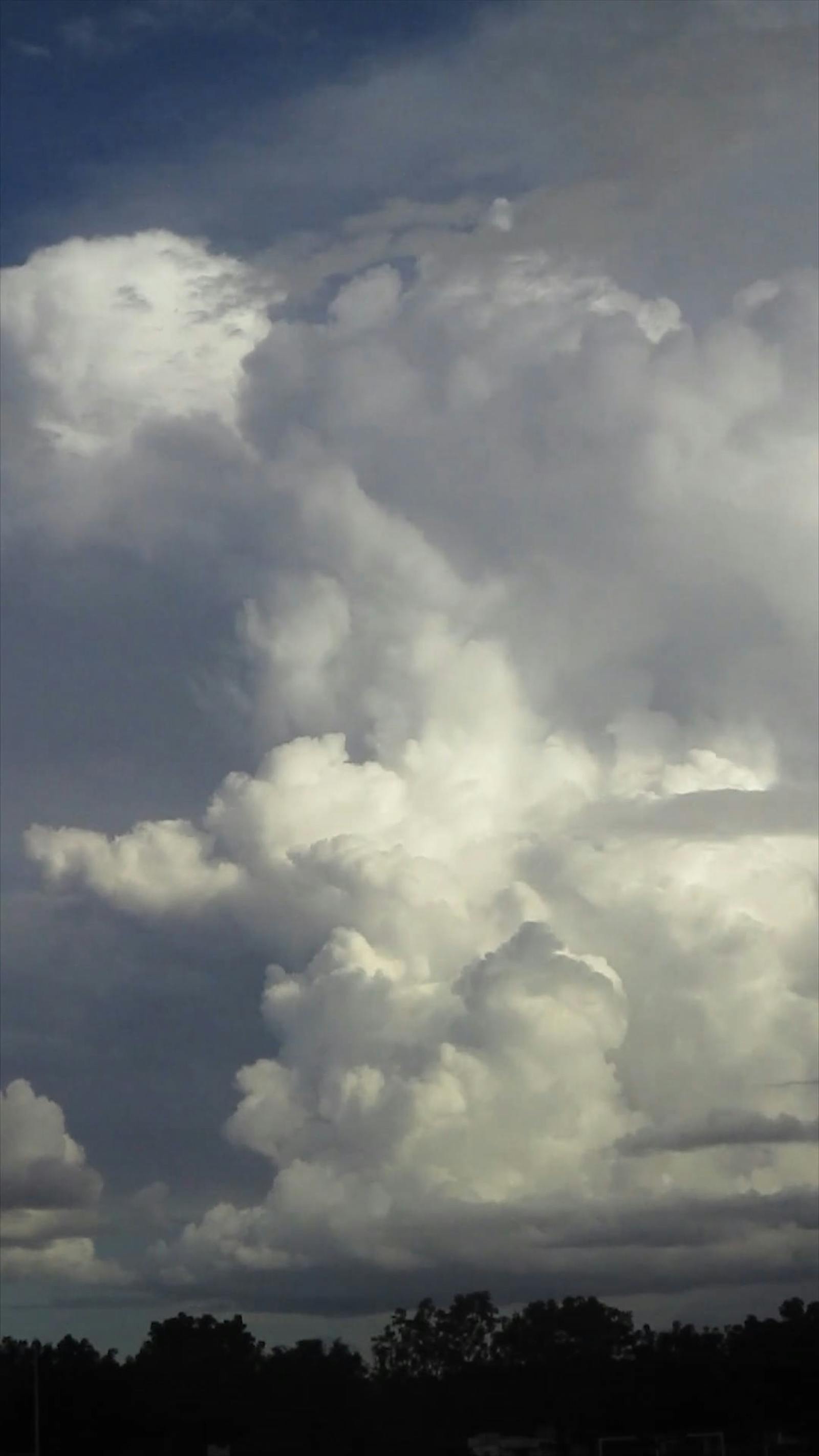 Moving Cloud Videos, Download The BEST Free 4k Stock Video Footage ...