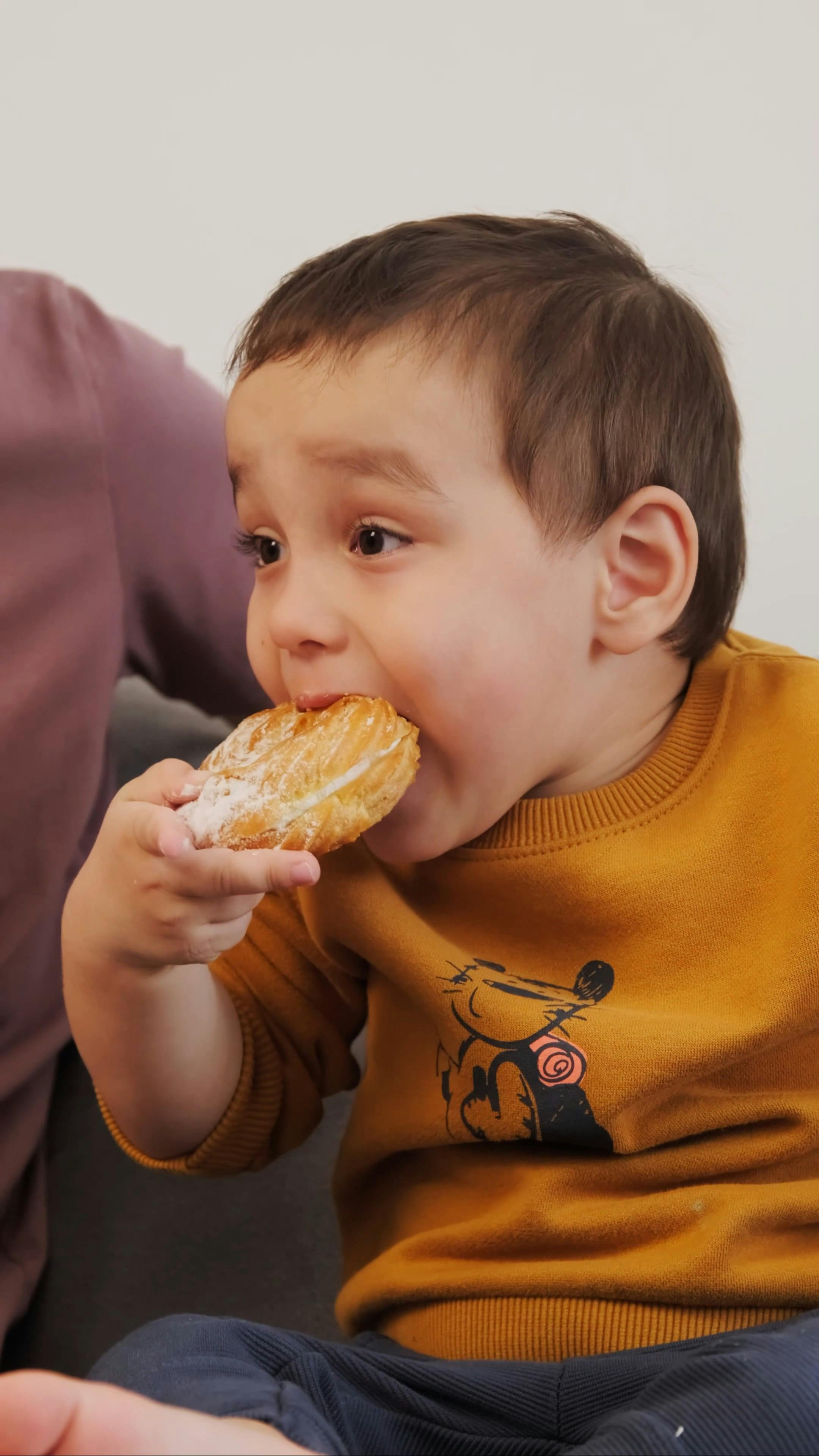 Child Eating Videos, Download The BEST Free 4k Stock Video Footage ...