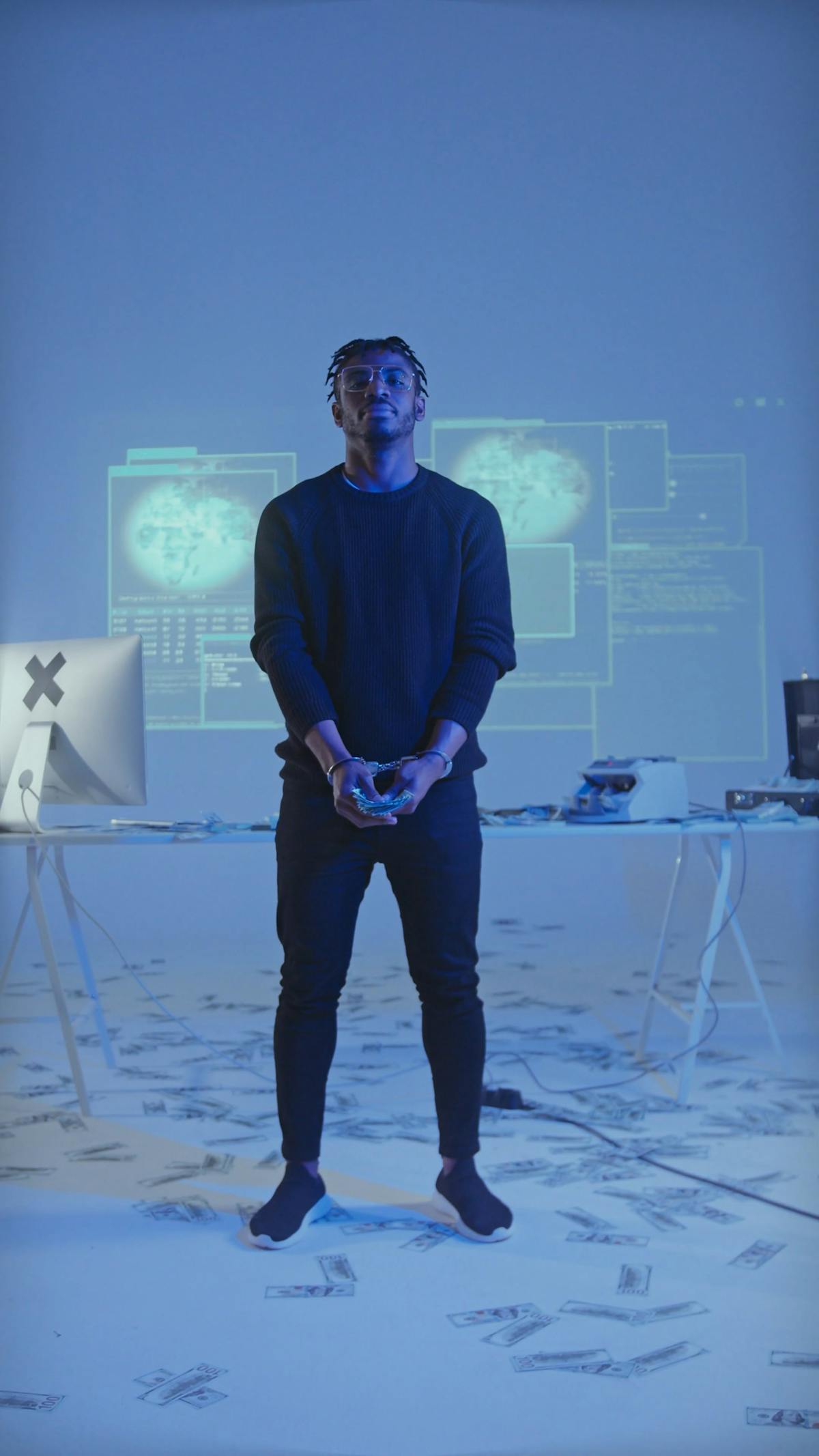 Scammer Videos, Download The BEST Free 4k Stock Video Footage & Scammer ...