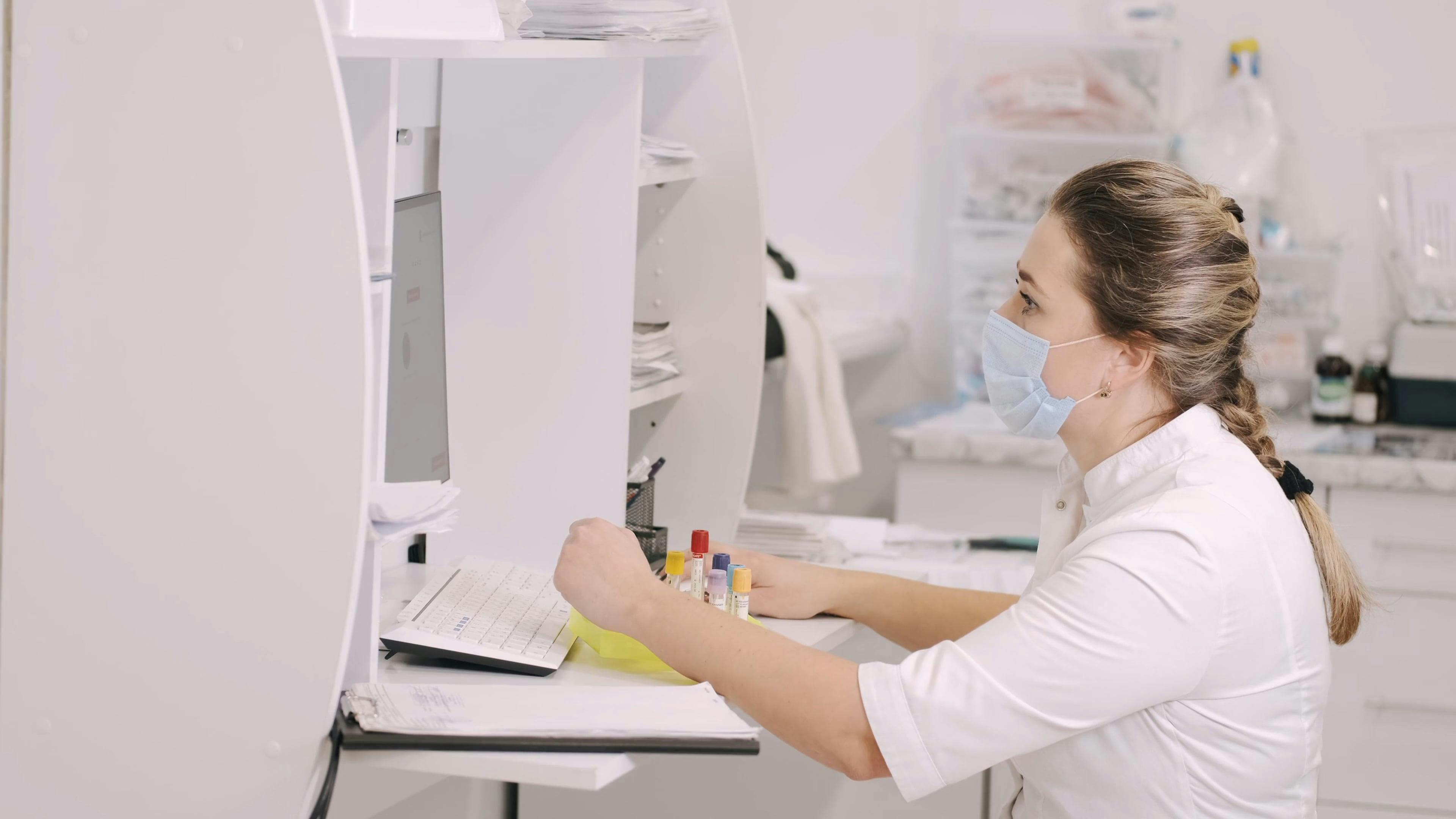 Wanita Lab Lady Videos, Download The BEST Free 4k Stock Video Footage ...