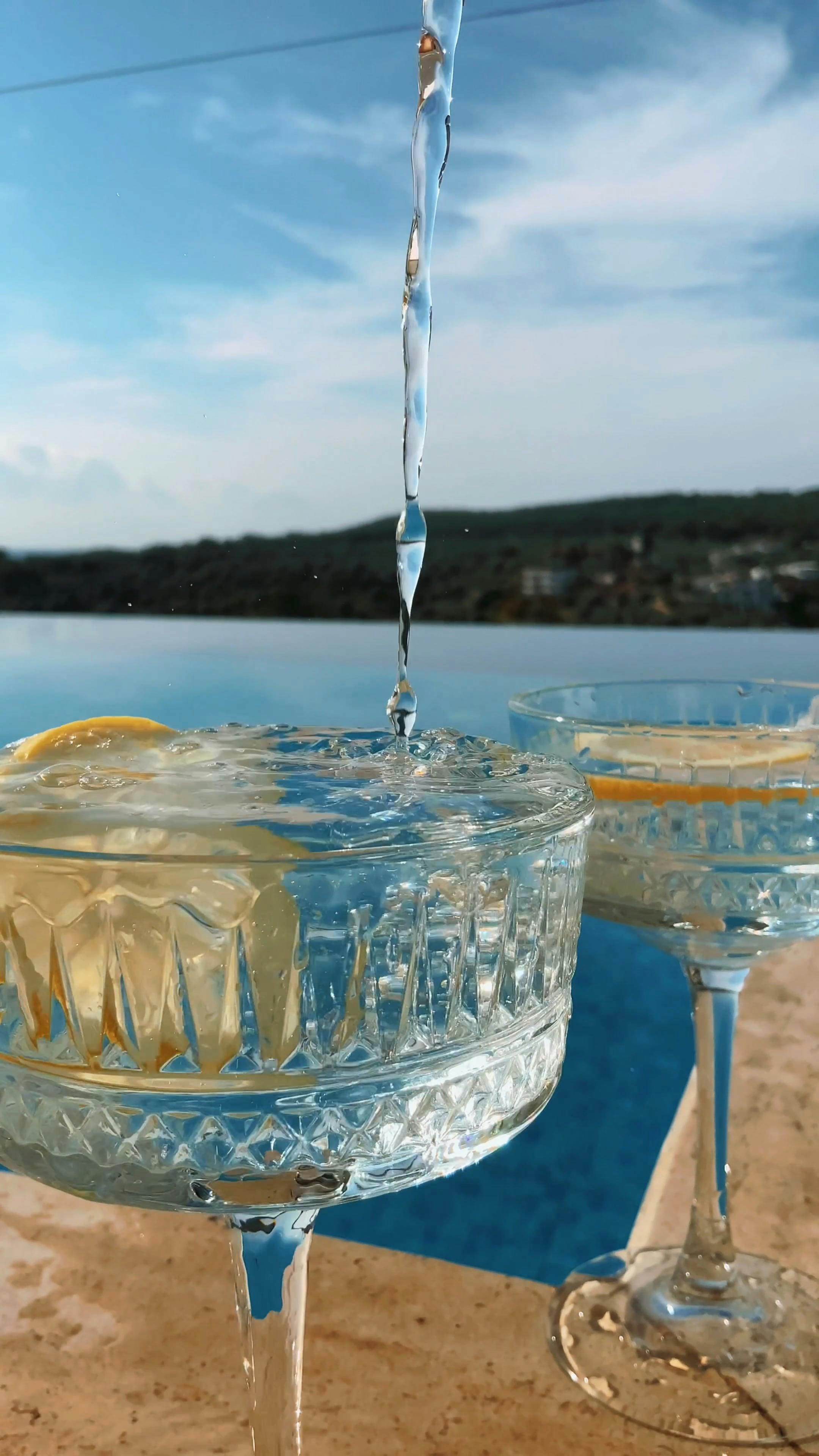 Overflow Videos, Download The BEST Free 4k Stock Video Footage ...