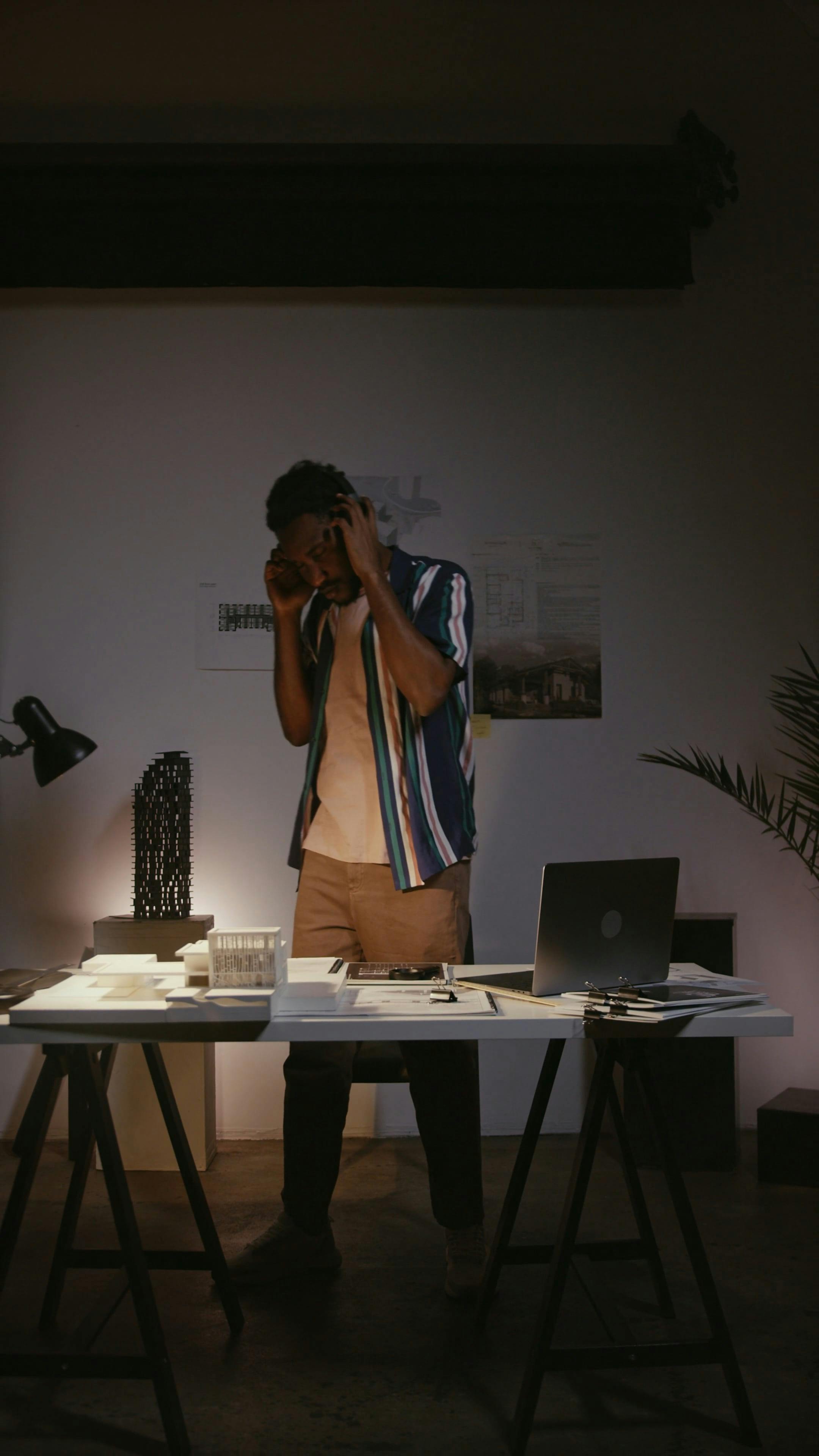 Men Break Dancing Videos, Download The BEST Free 4k Stock Video Footage ...