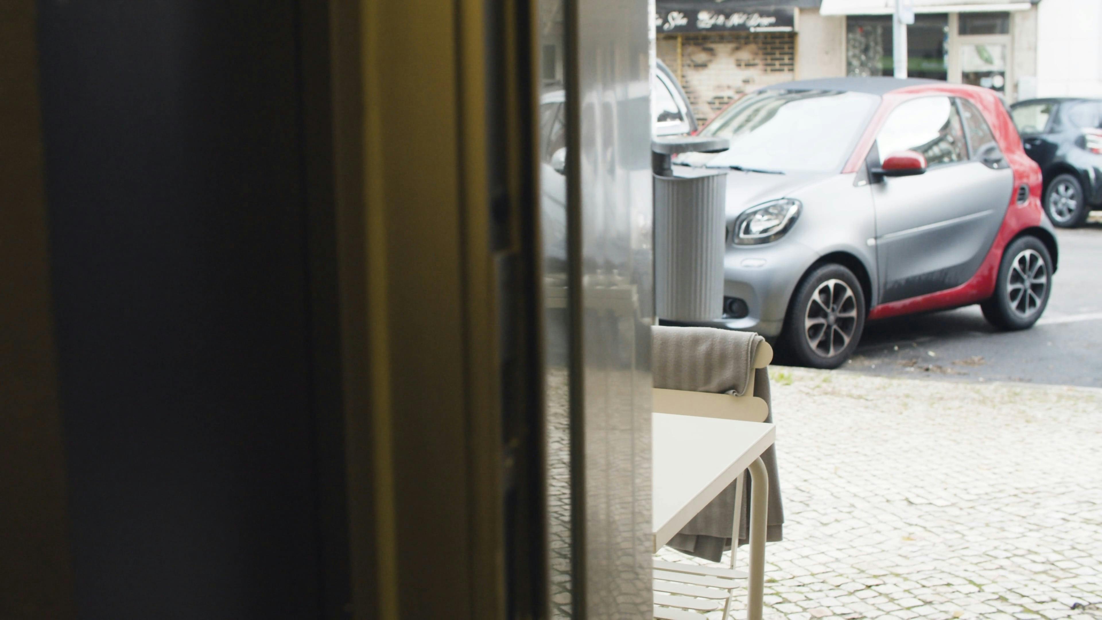 Customer Waiting Videos, Download The BEST Free 4k Stock Video Footage ...