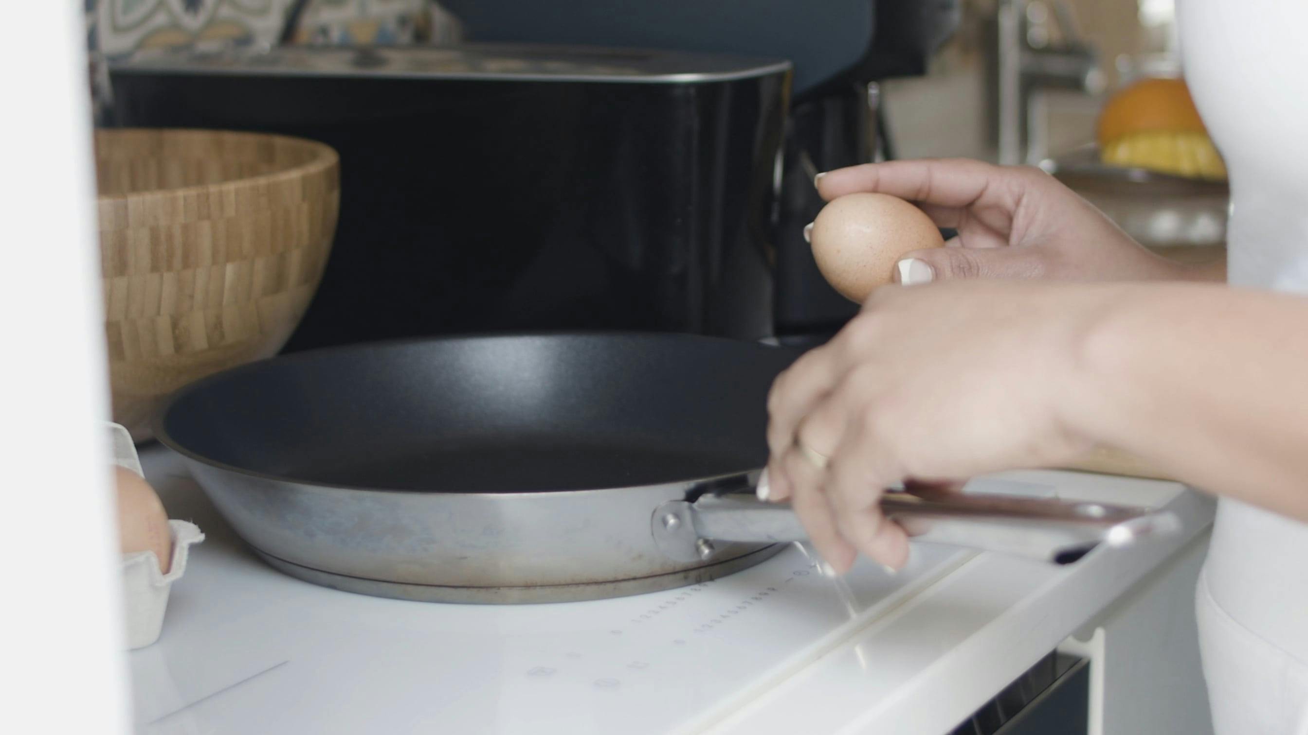 Cracking Open an Egg · Free Stock Video