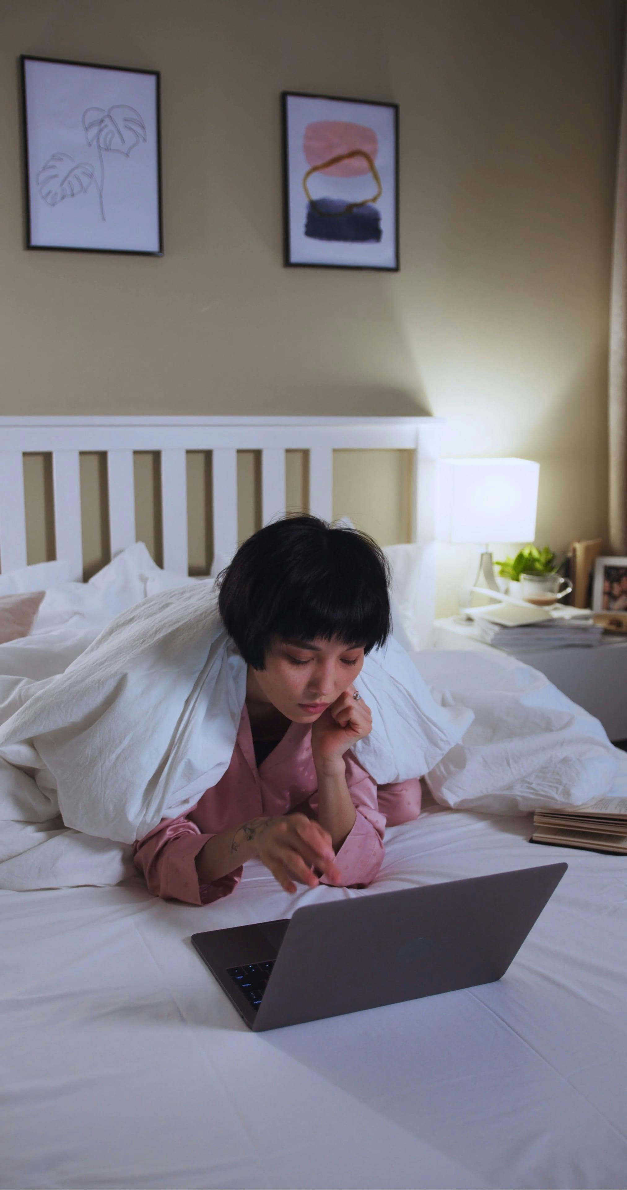 Crying While Watching Videos, Download The BEST Free 4k Stock Video ...