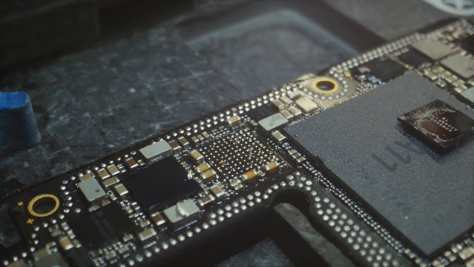 Phone Repair Videos, Download The BEST Free 4k Stock Video Footage ...