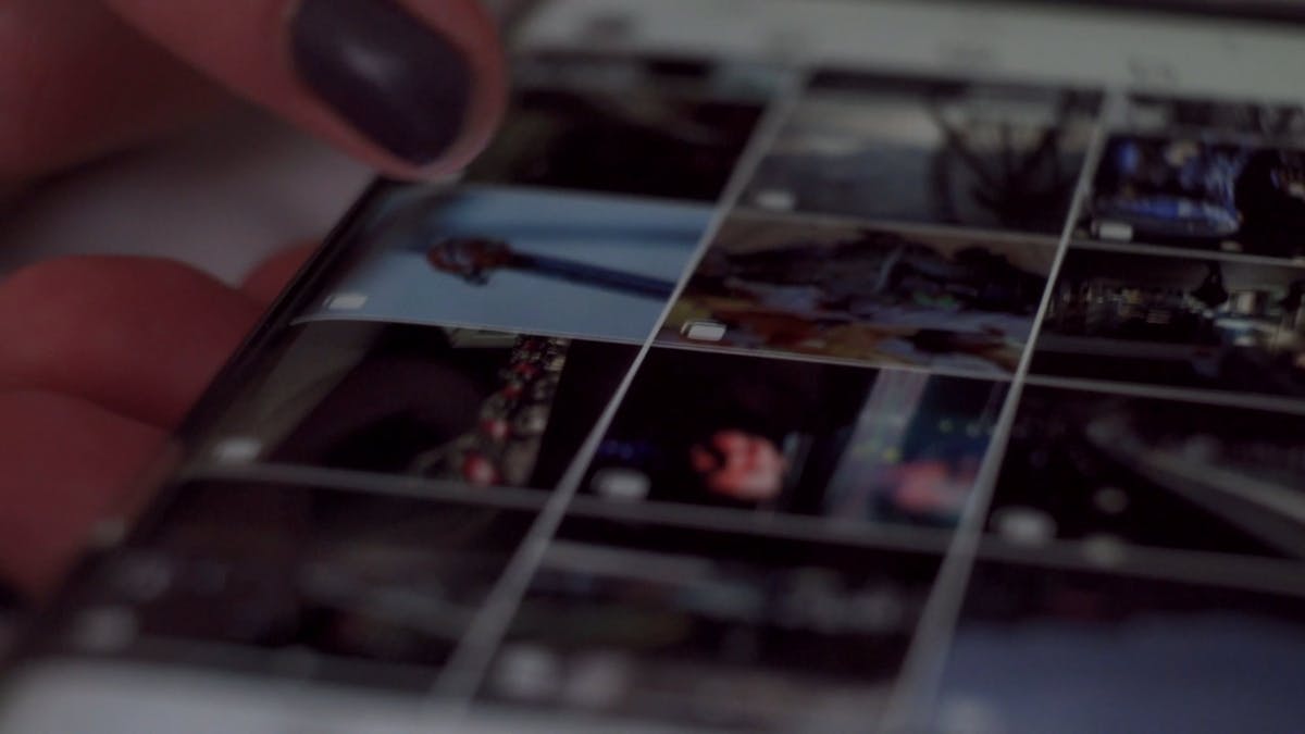 Scrolling Instagram Videos, Download The BEST Free 4k Stock Video Footage & Scrolling Instagram ...