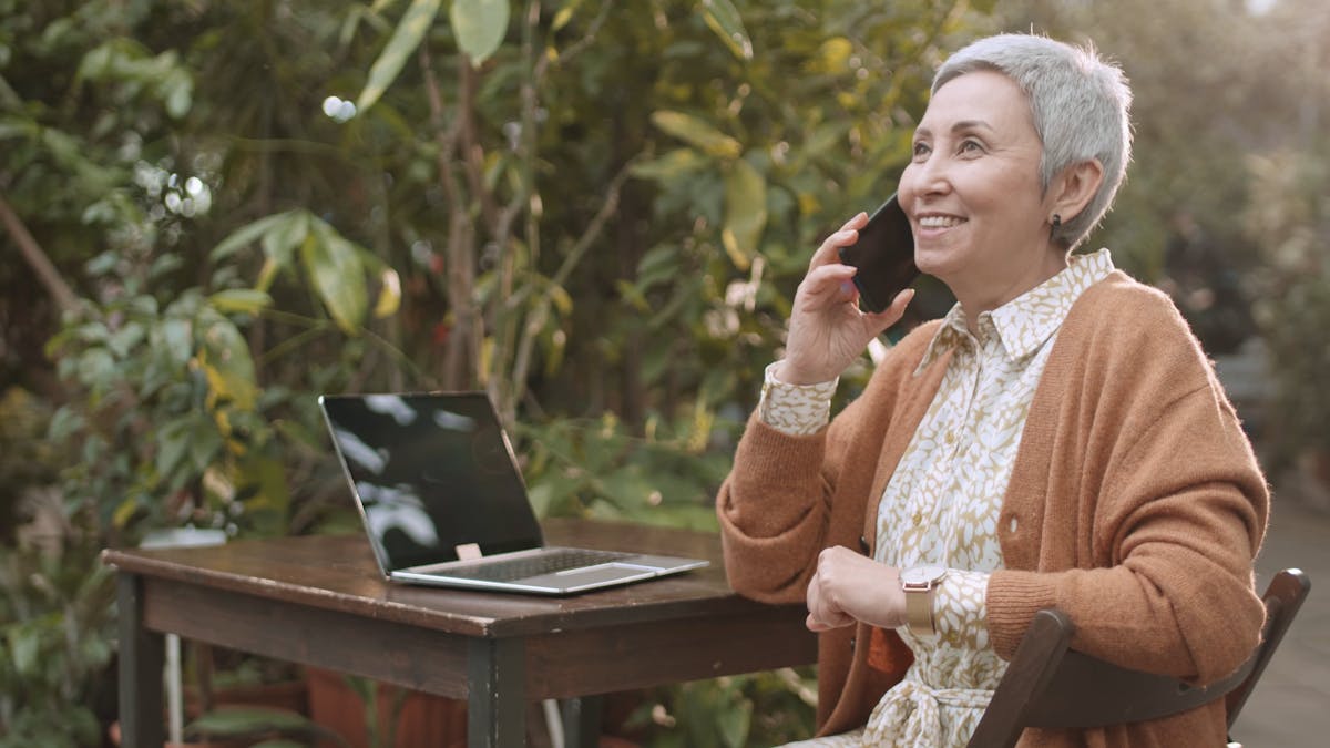 Incoming Phone Call Videos, Download The BEST Free 4k Stock Video ...