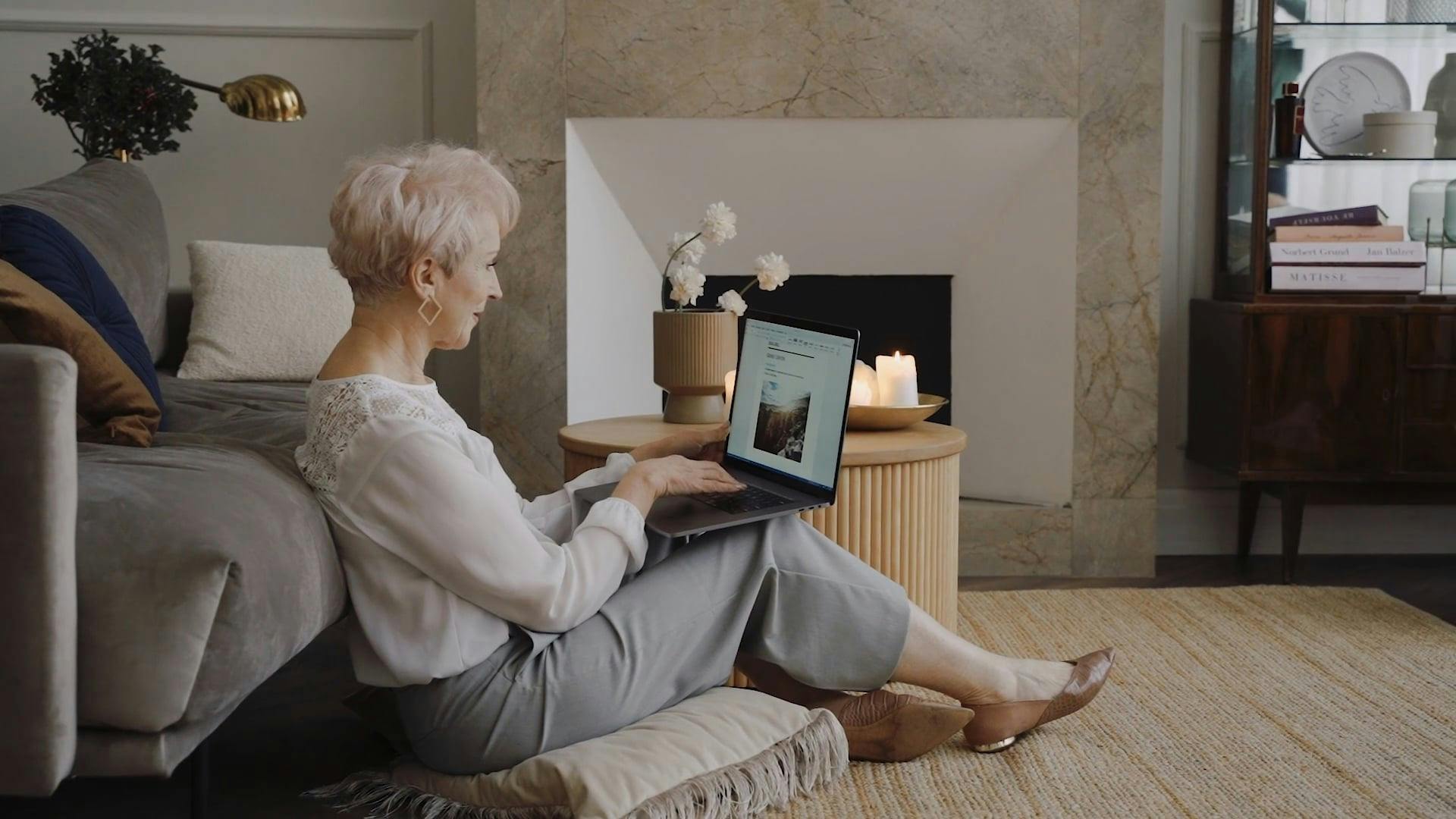 Laptop Using Alone Videos, Download The BEST Free 4k Stock Video ...