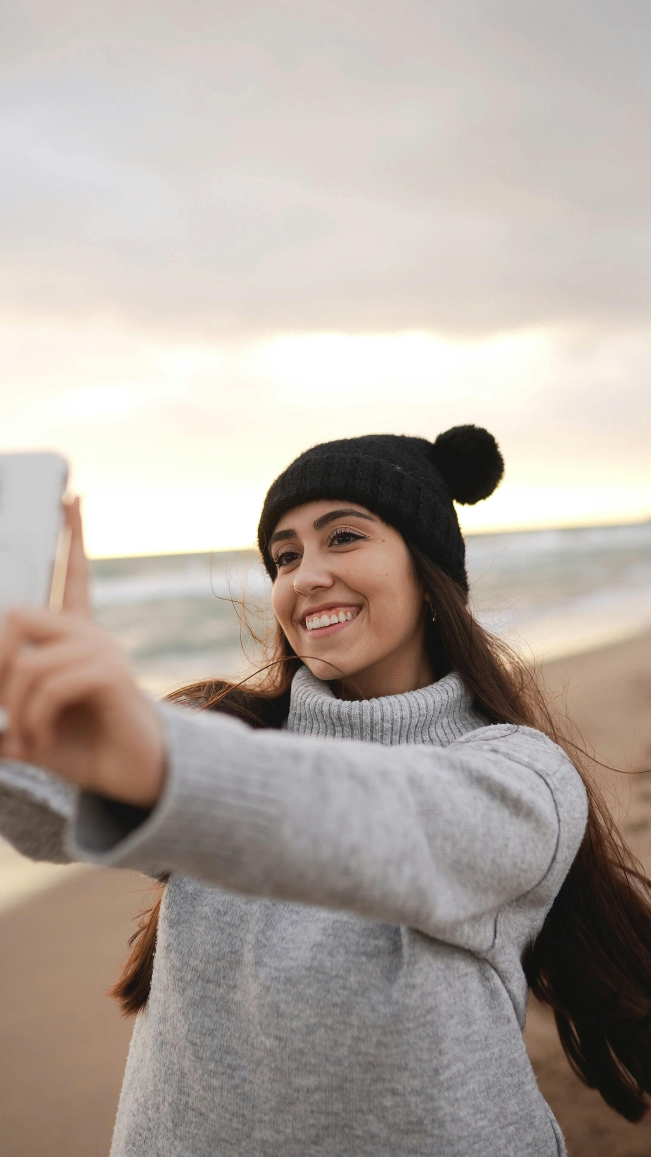 Taking Selfie Videos, Download The BEST Free 4k Stock Video Footage ...