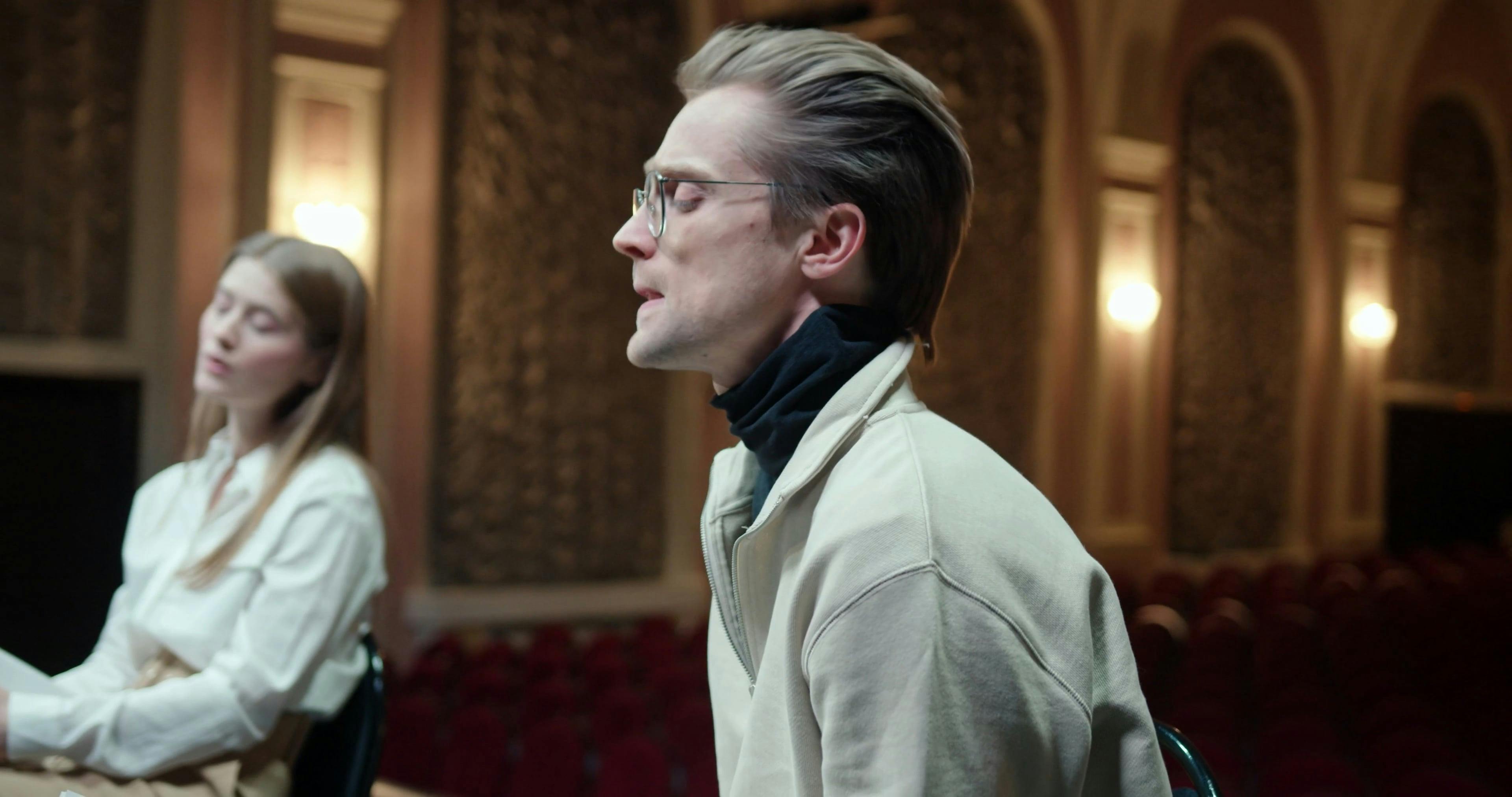 Theater Actors In A Storyline Meeting · Free Stock Video