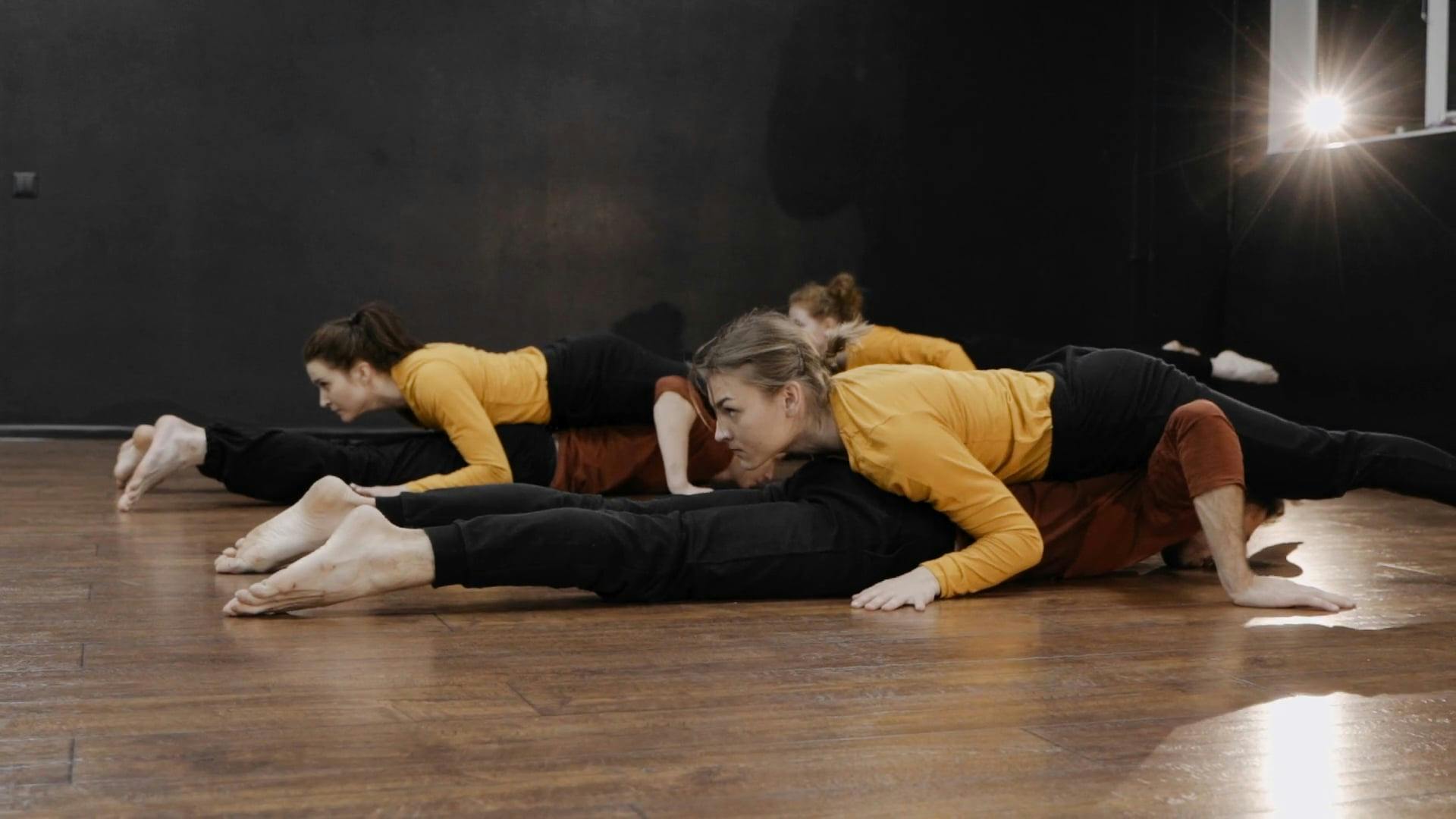 Dancers Practicing Contemporary Dance · Free Stock Video